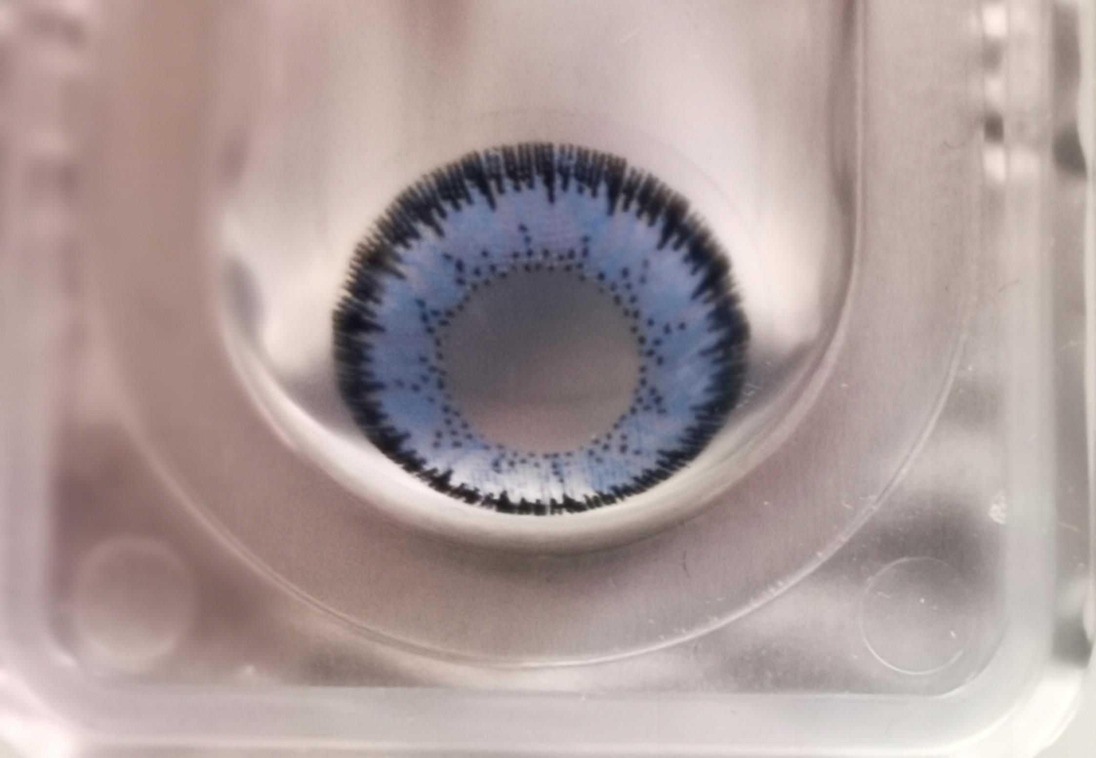 Soczewki Maxvue Vision Colourvue Vivid Blue -1,75 1Szt - Opinie i ceny ...