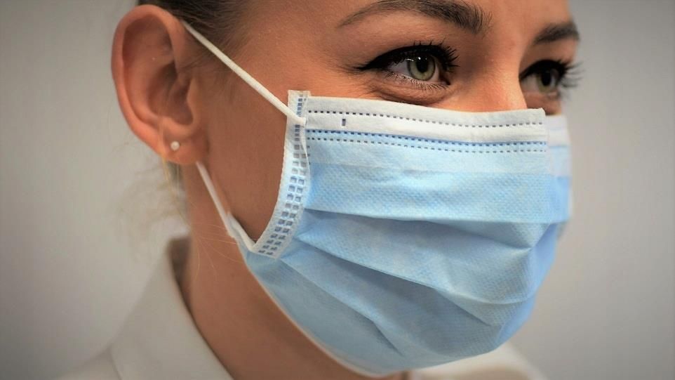 Maski Maseczki Medyczne Atest 99% Polskie 50szt. - Ceny i opinie - Ceneo.pl