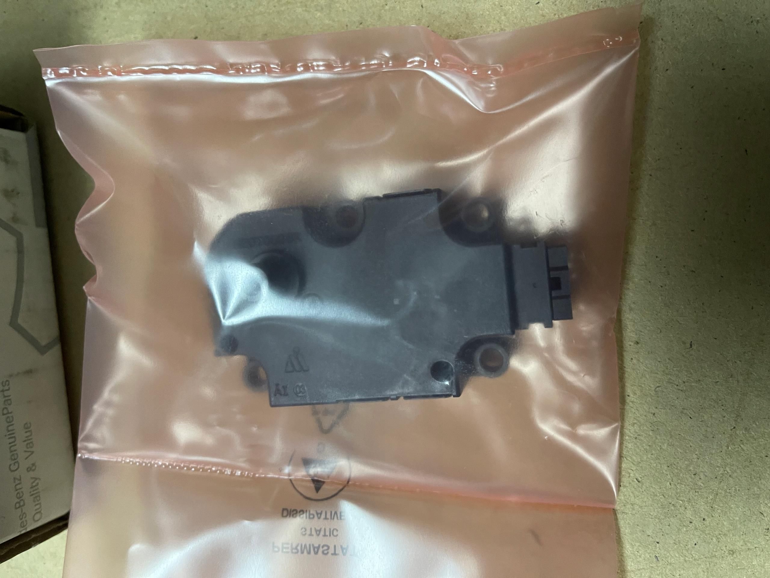 Mercedesbenz Oe Silniczek Klap Nawiewu Mercedes W221 Oryginał Nowy ...