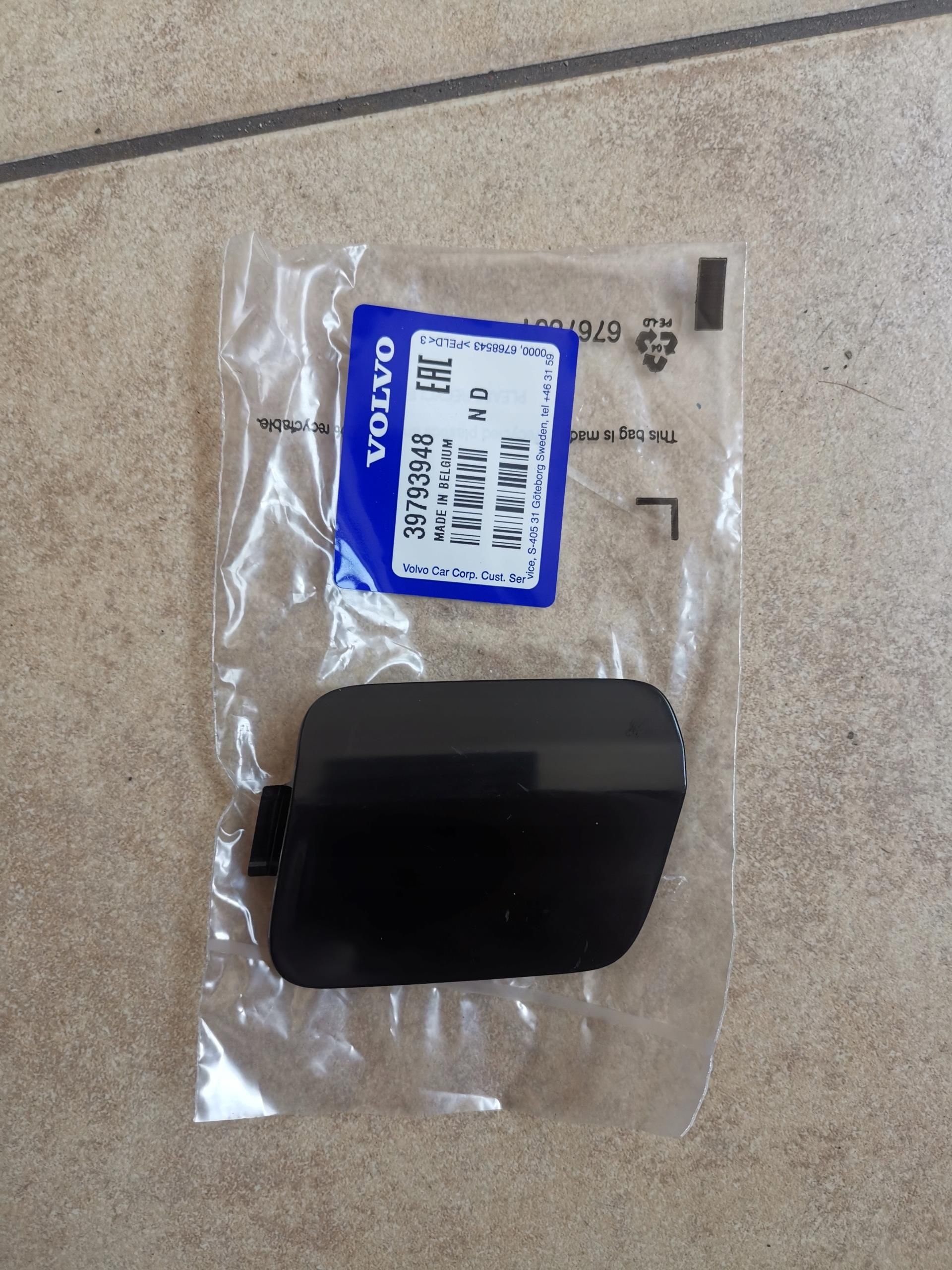 Zderzak do kupienia Volvo Oe S60 V60 Ii Rdesign Zaślepka Haka Przód 18 ...