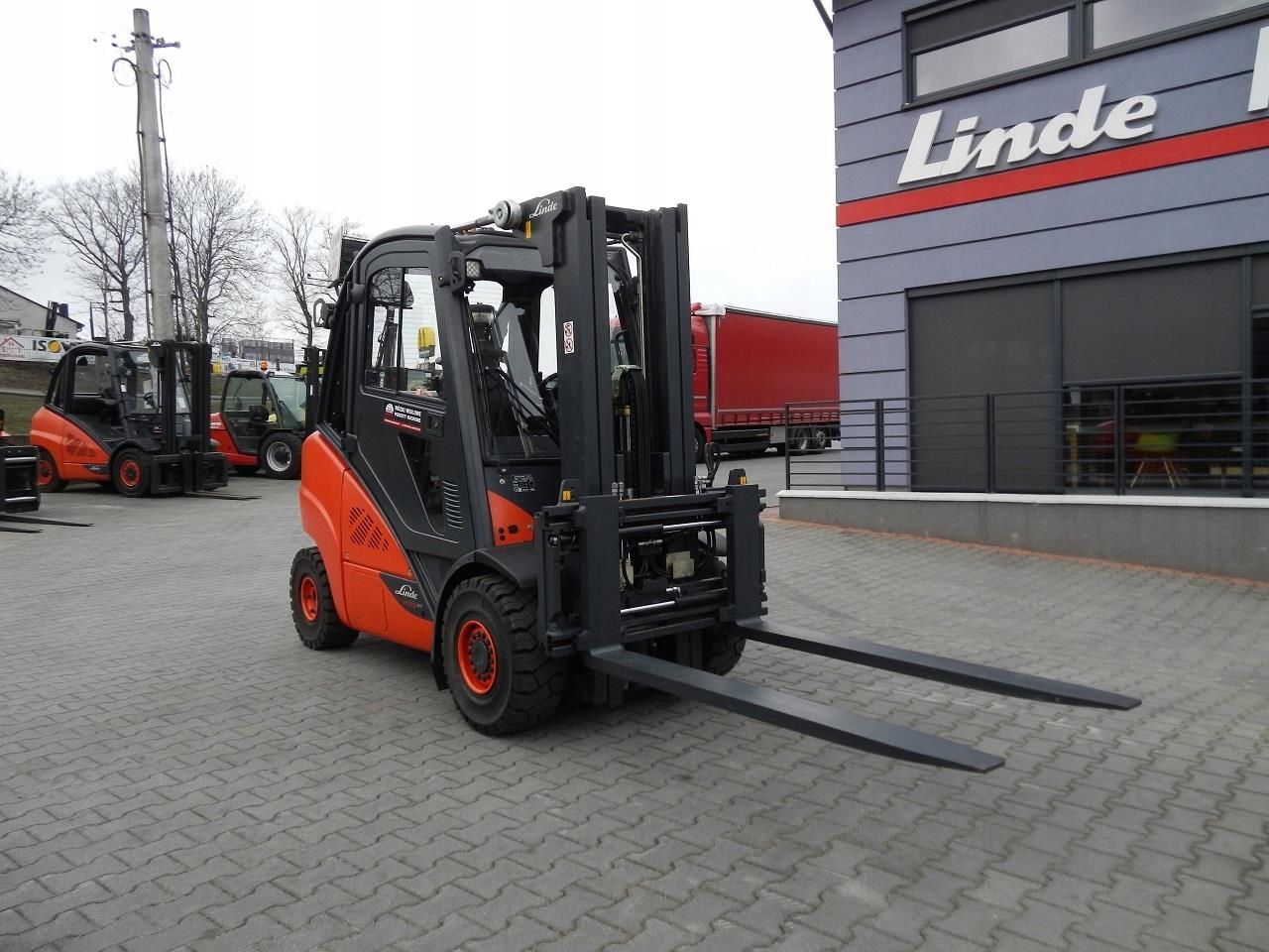 Gazowy wózek widłowy Linde H35T-02 Triplex - Opinie i ceny na Ceneo.pl