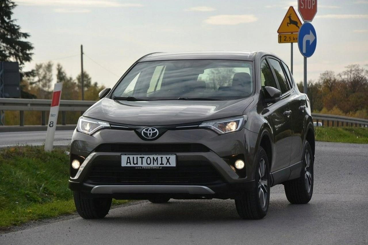 Toyota RAV-4 2.0 Benzyna 4x4 automat nawi kamera b - Opinie i ceny na ...