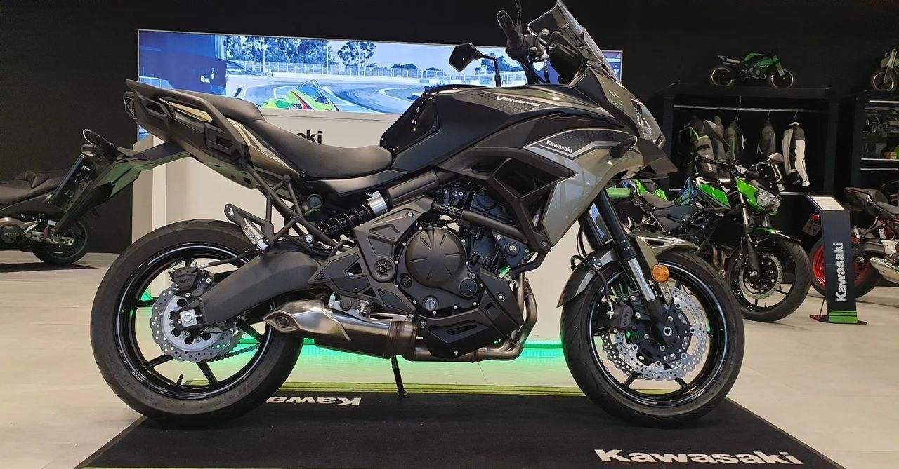 Kawasaki Versys 650 Smoke Gold od reki Kawasak... - Opinie i ceny na ...