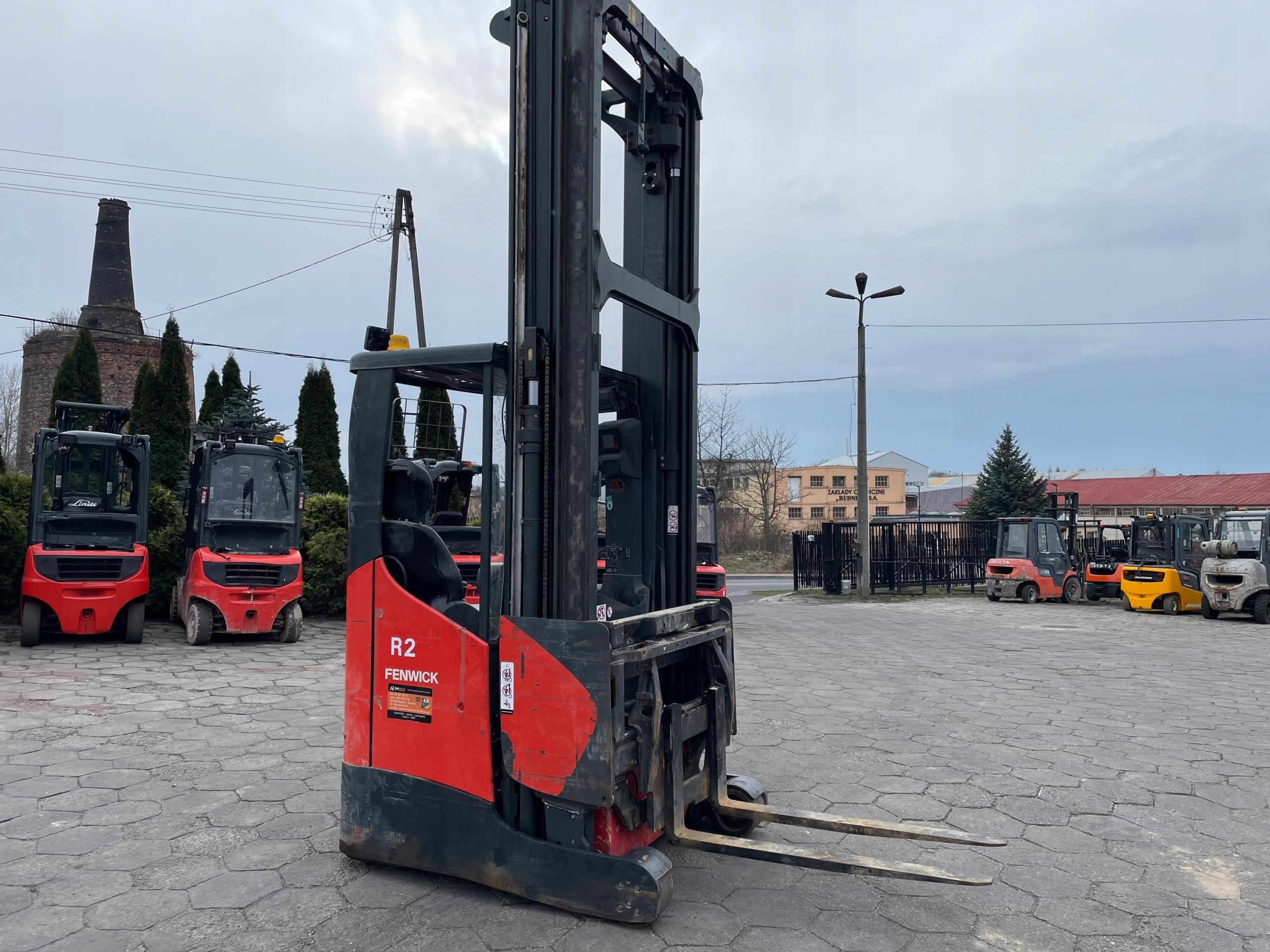 WÓZEK WIDŁOWY LINDE R17X ROK 2017 TRIPLEX 8,85 M - Opinie i ceny na ...