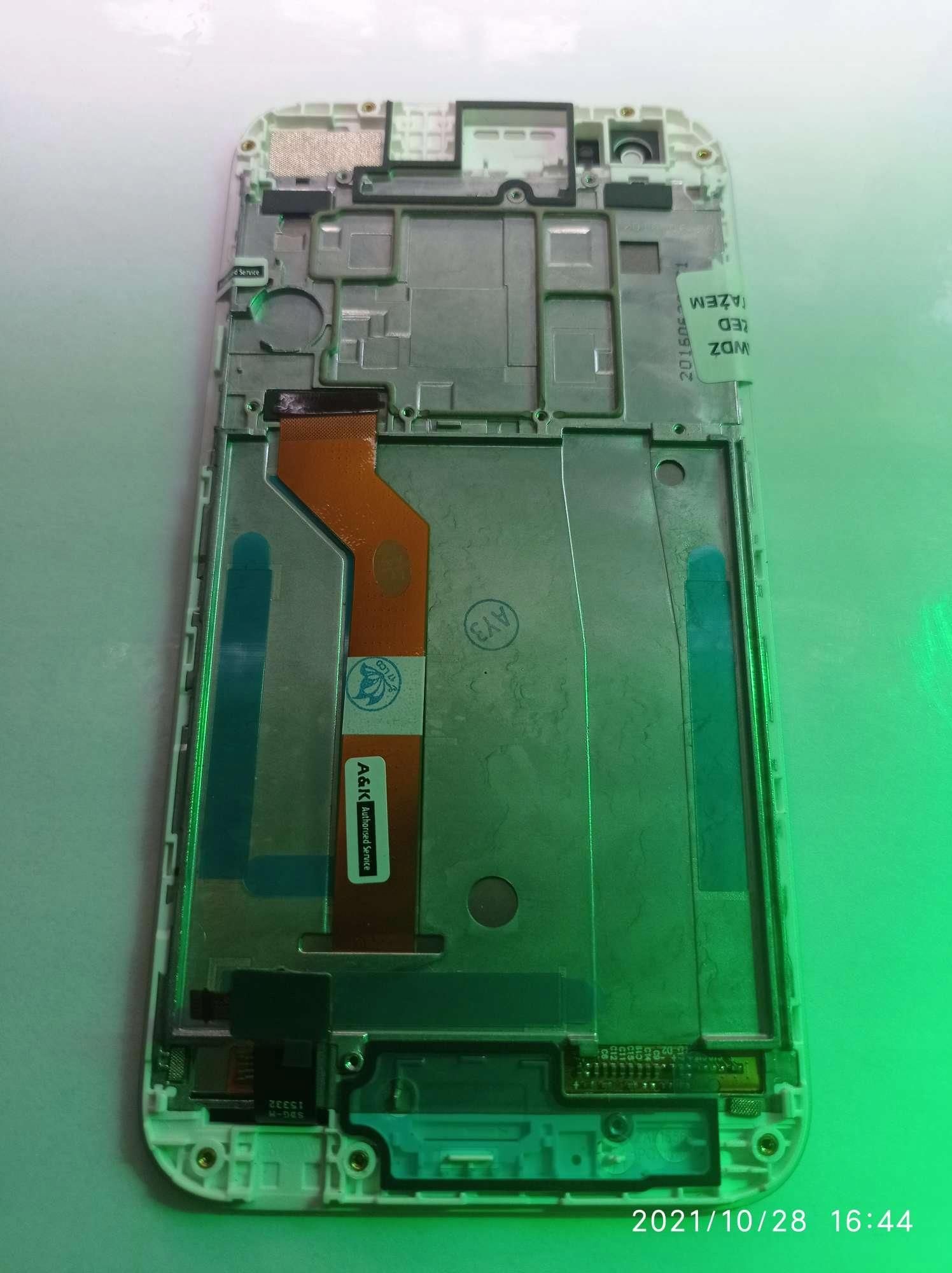 Podzespoły do telefonu Wyświetlacz LCD Htc 830 biały ramka - Opinie i ceny na Ceneo.pl