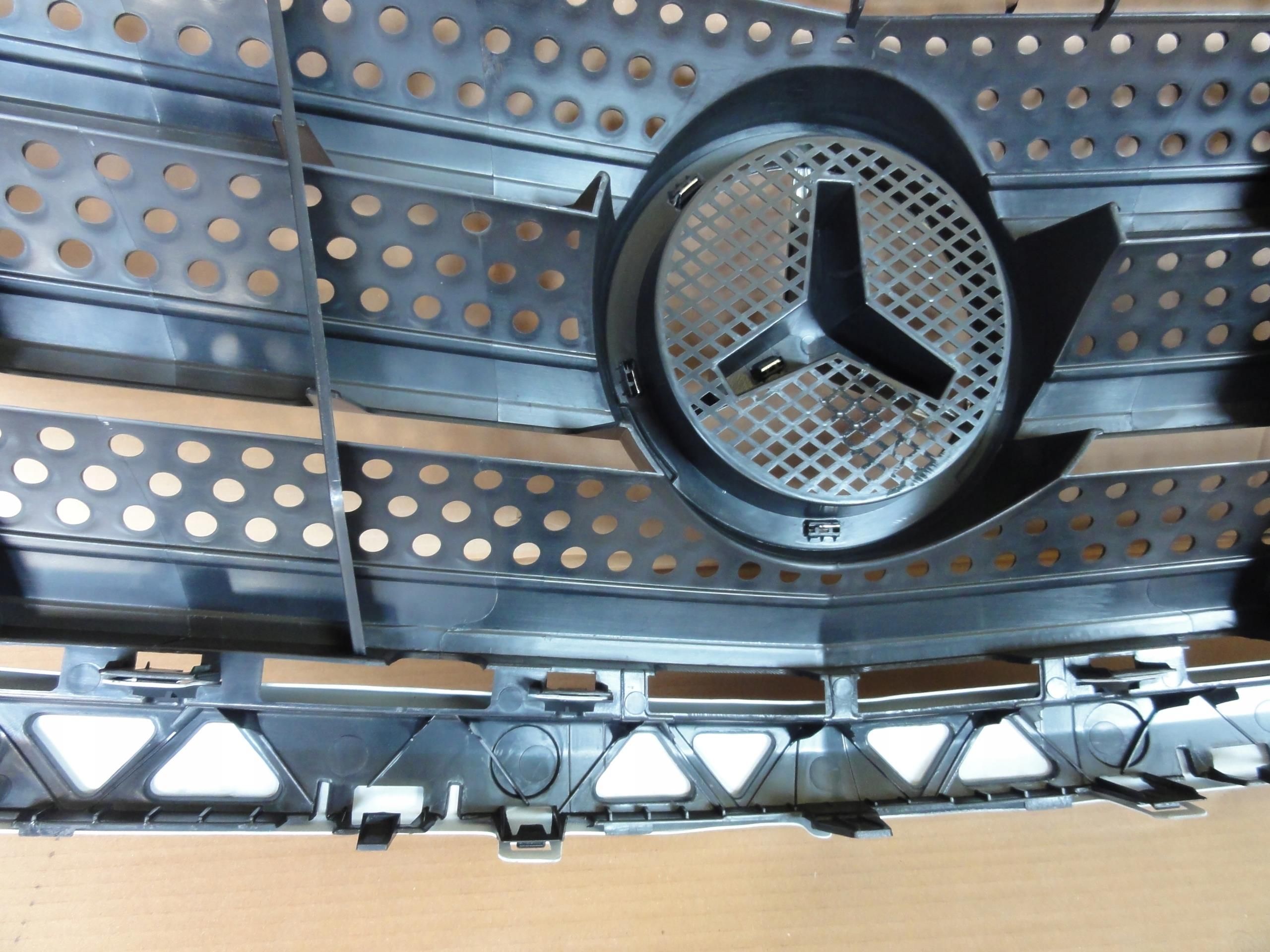 Mercedesbenz Atrapa Grill Mercedes Sprinter Lift A9068880523 - Opinie i ...