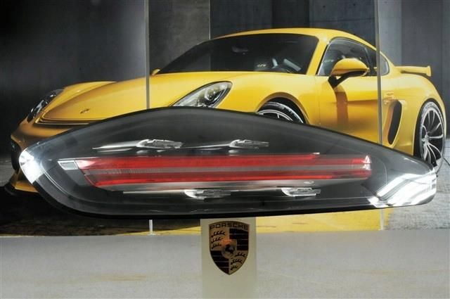 Lampa tylna Porsche 982945095N - Opinie i ceny na Ceneo.pl