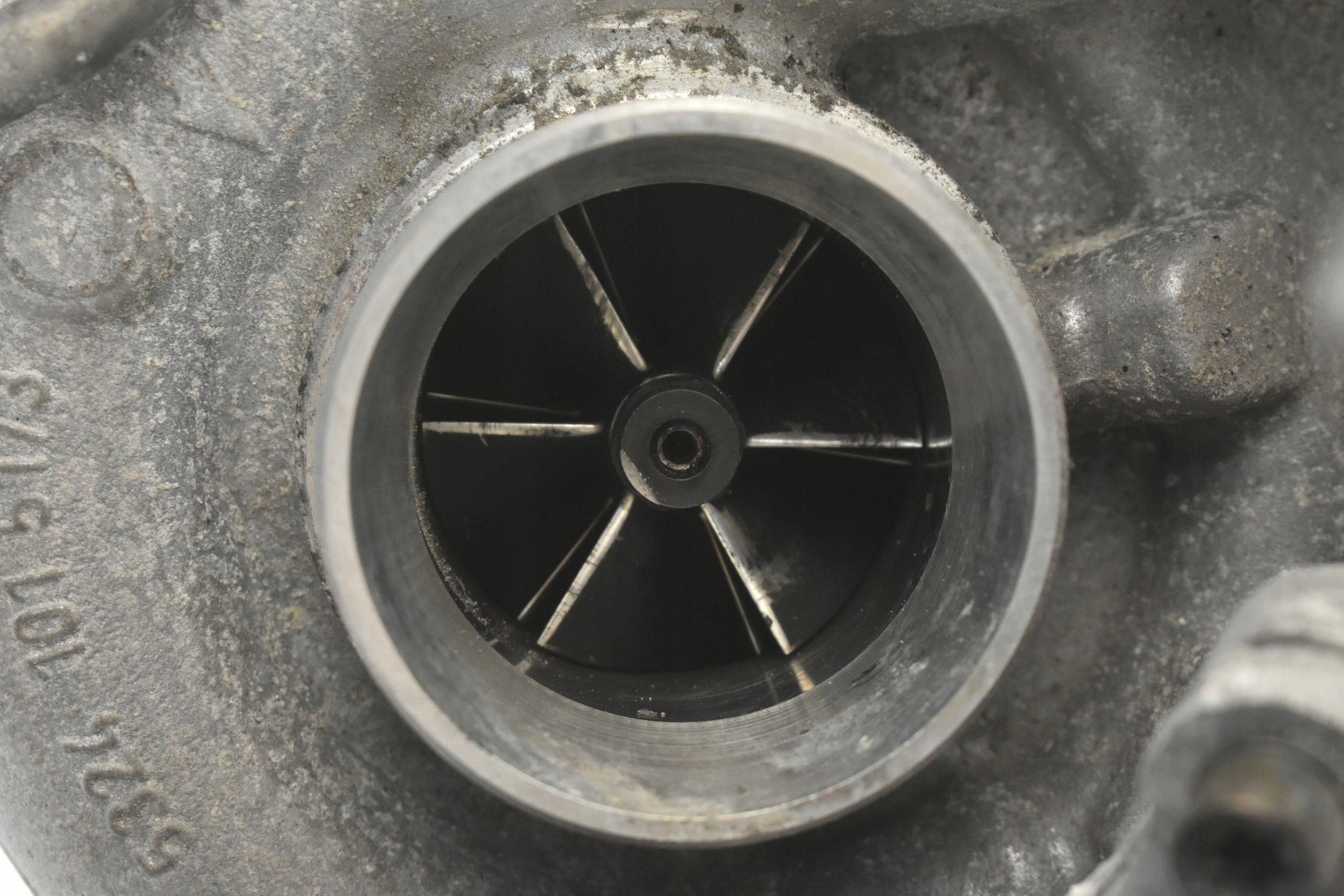 Turbosprężarka Mercedesbenz Turbosprężarka A6510901686 Vito W447 W906 ...
