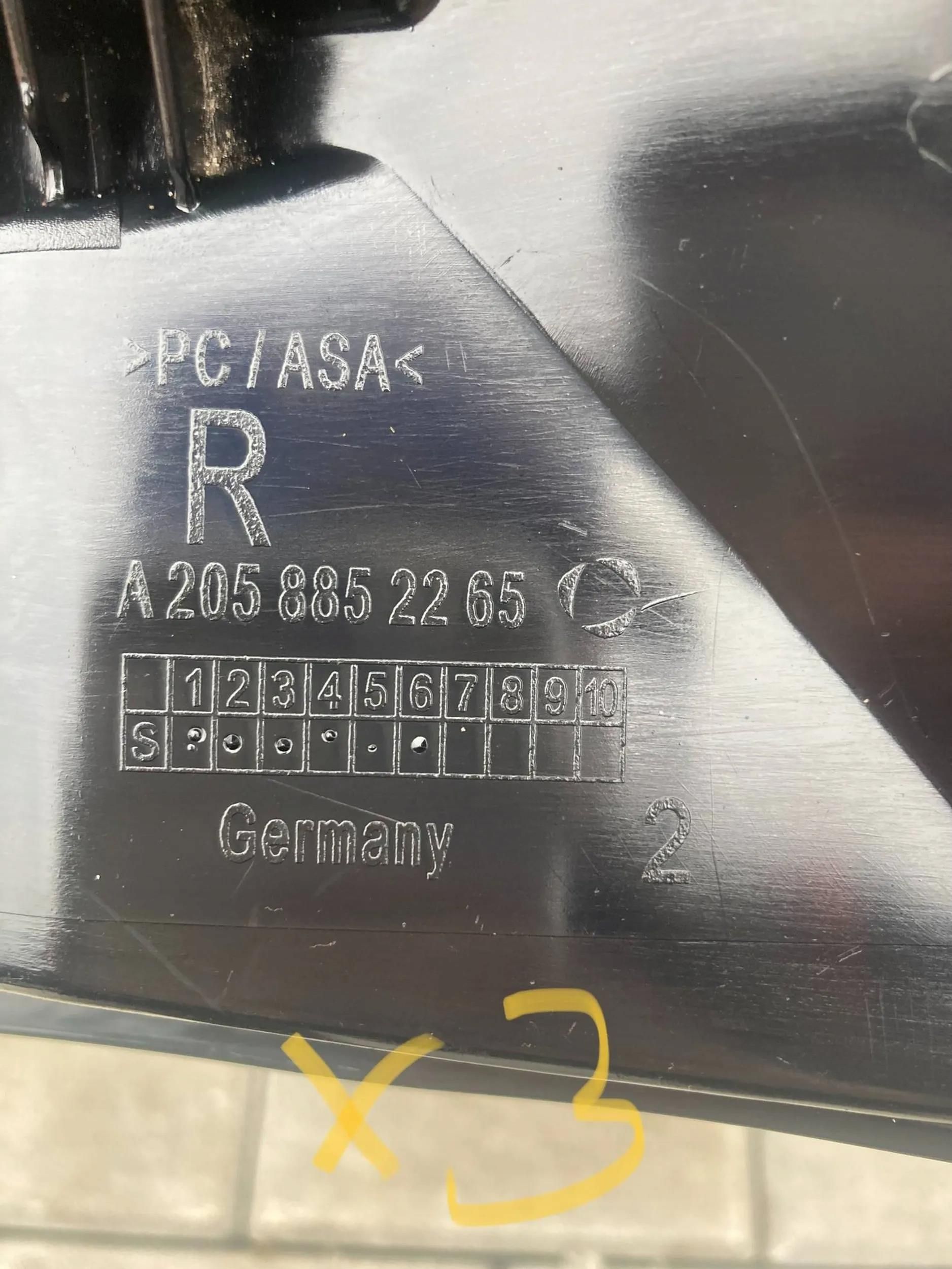 Mercedes W205 Ślizg Zderzaka Prawy Tył 2058852265 - Opinie i ceny na ...