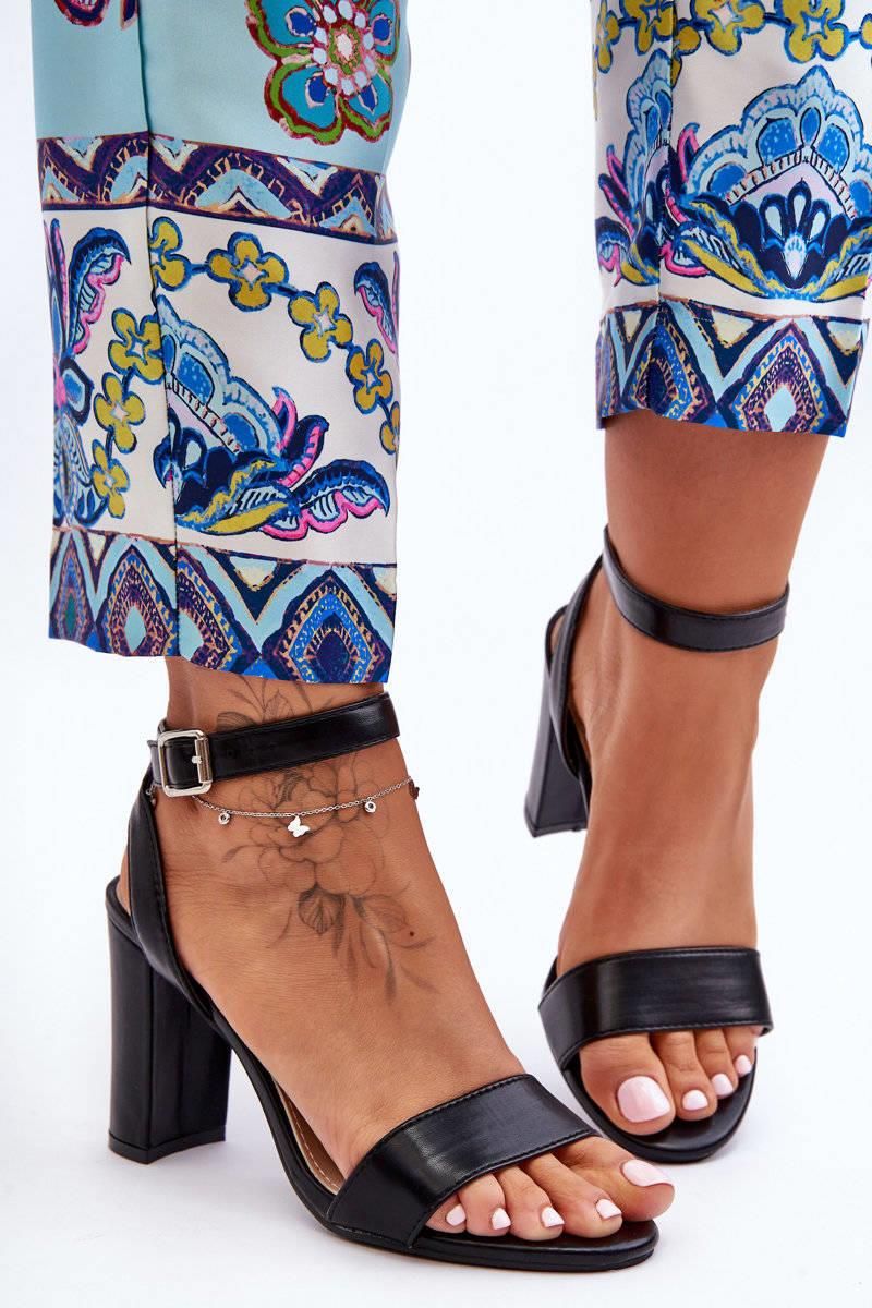 Klasyczne Damskie Sandały Na Słupku Czarne Treada - Ceny i opinie ...