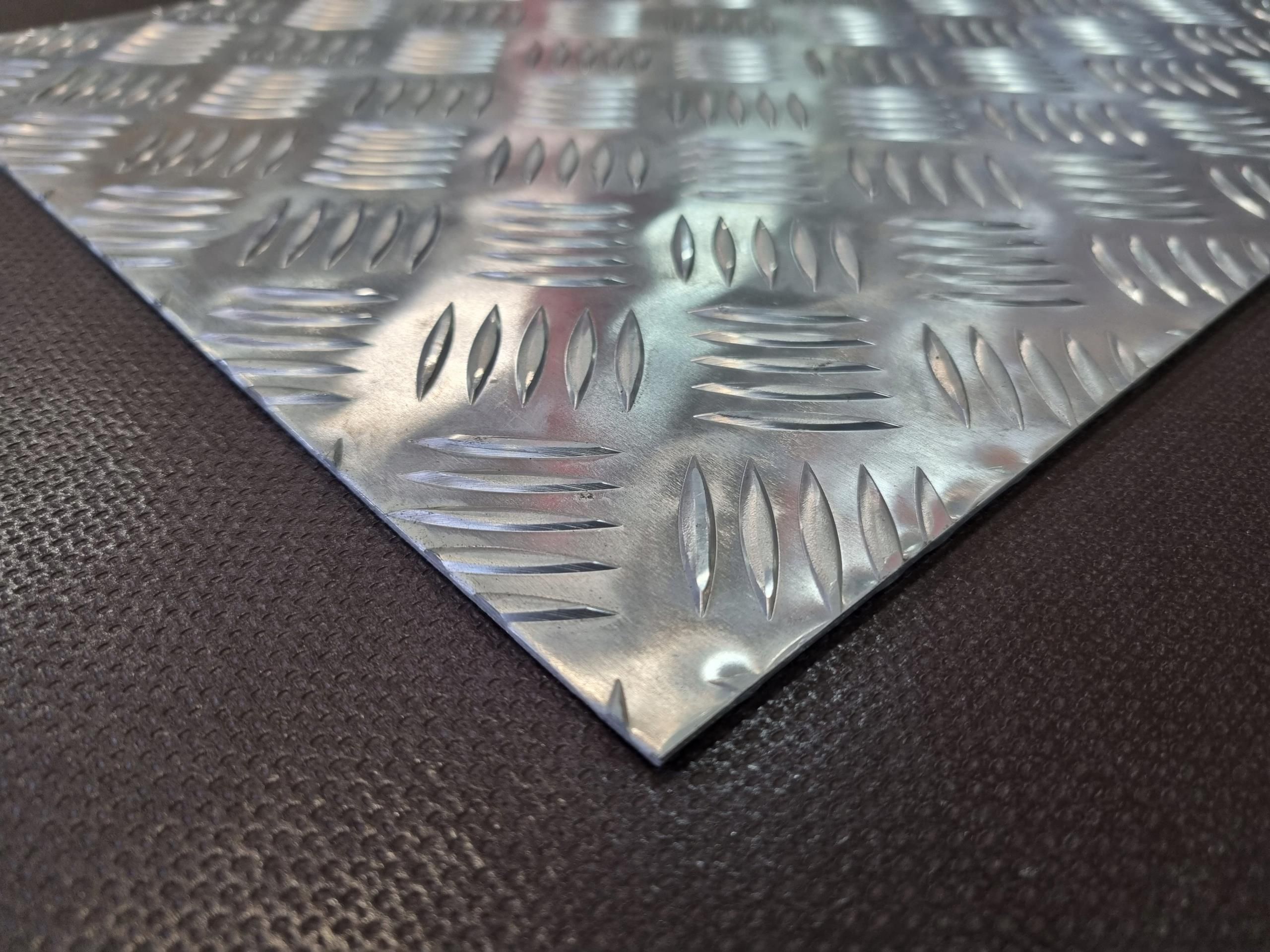 Materiały konstrukcyjne Blacha Aluminiowa Ryflowana 2Mm 100X30Cm ...