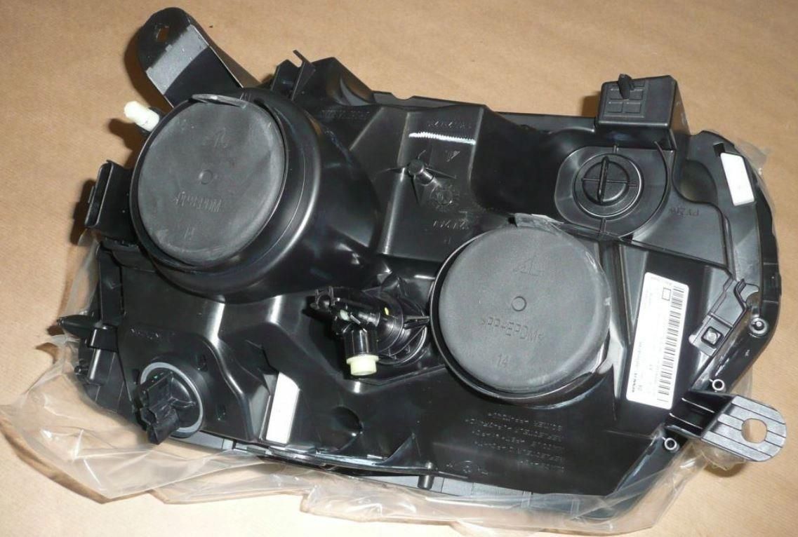 Lampa przednia Renault Oe Nowy Reflektor Dacia Duster Prawy 260105828R ...