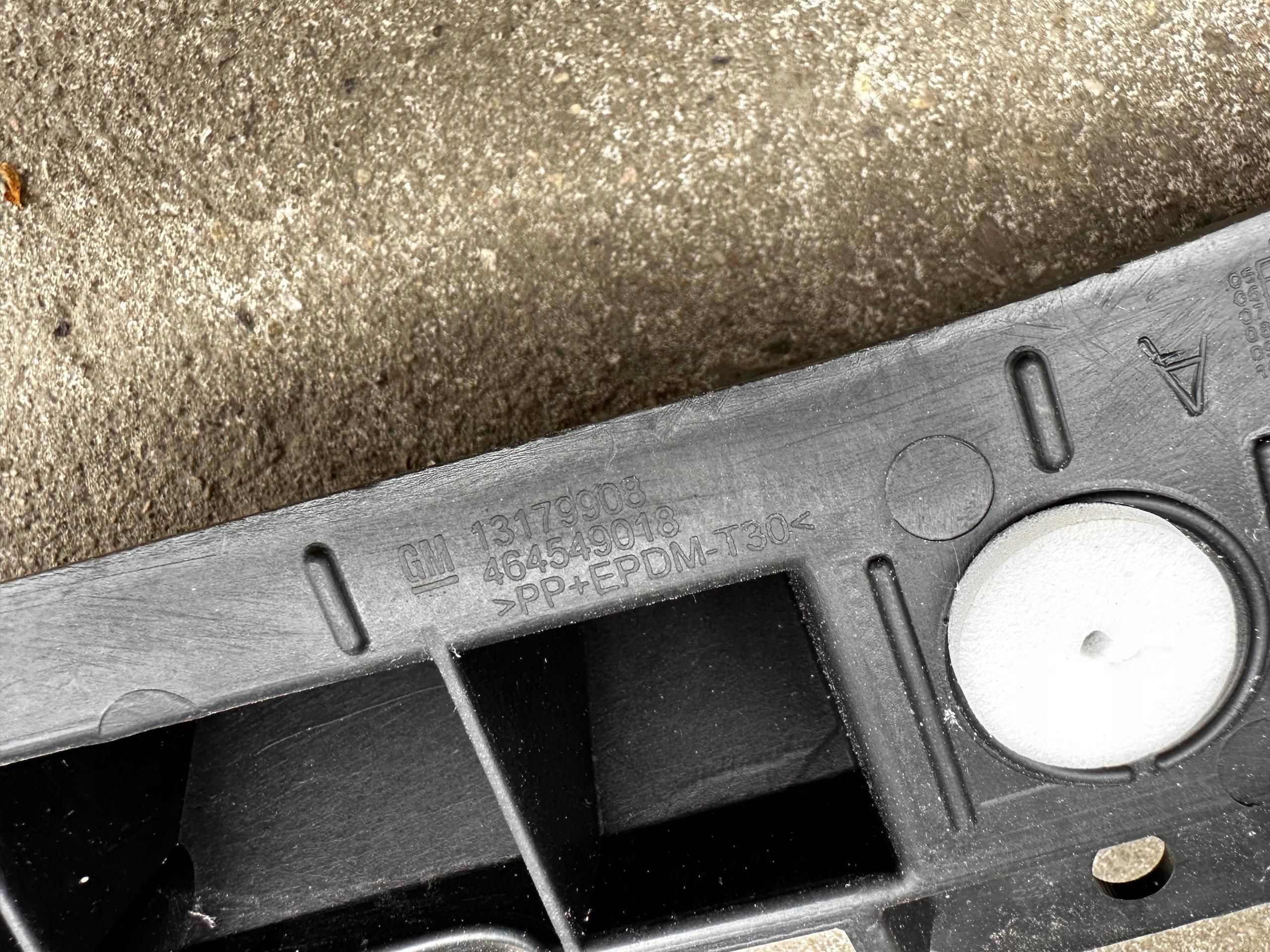 General Motors Ślizg Zderzaka Tył 13179908 Opel Corsa D - Opinie i ceny ...