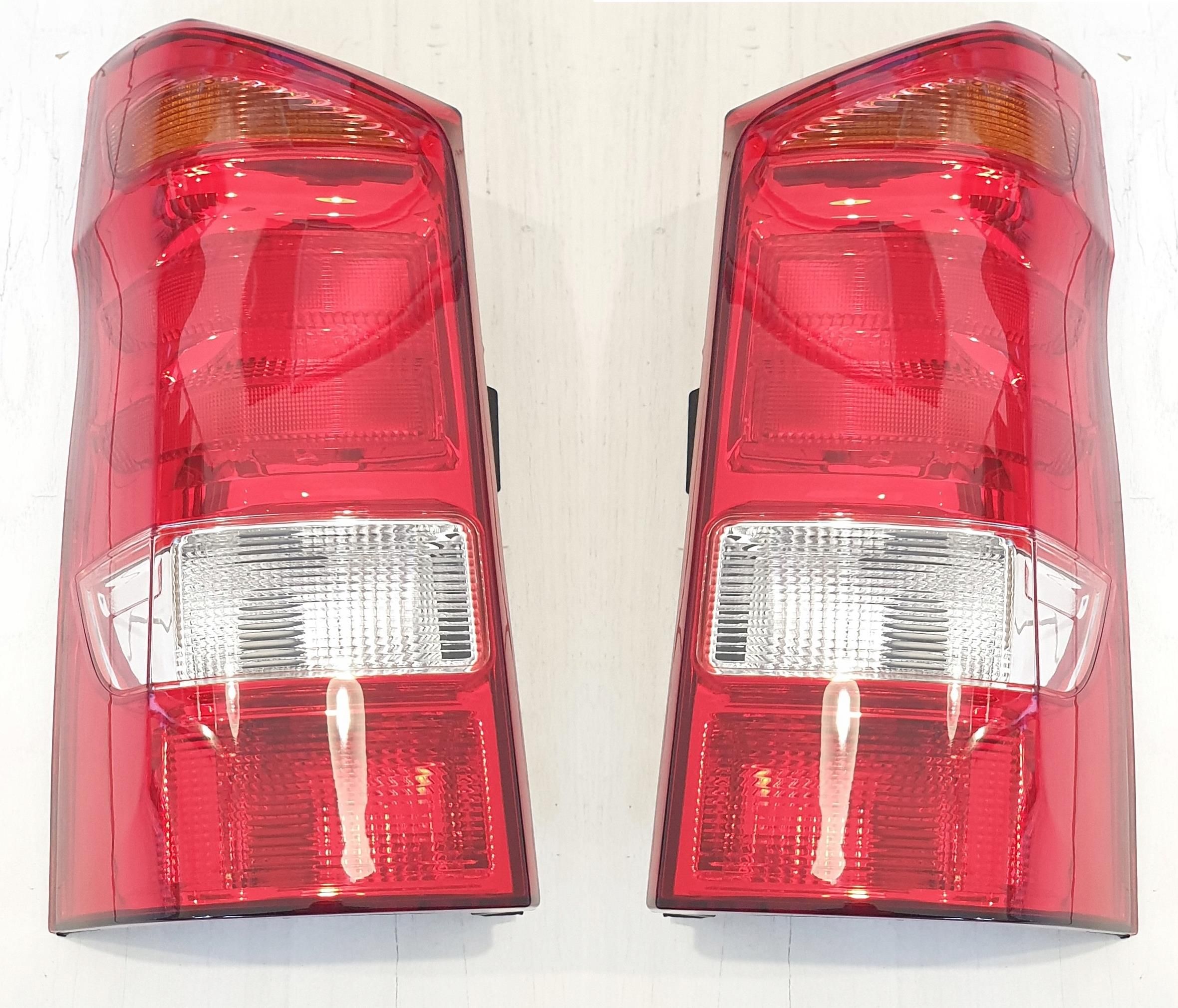 Obudowa do lusterka zewnętrznego 2x Lampa Stop Tylna L+p Mercedes Vito ...