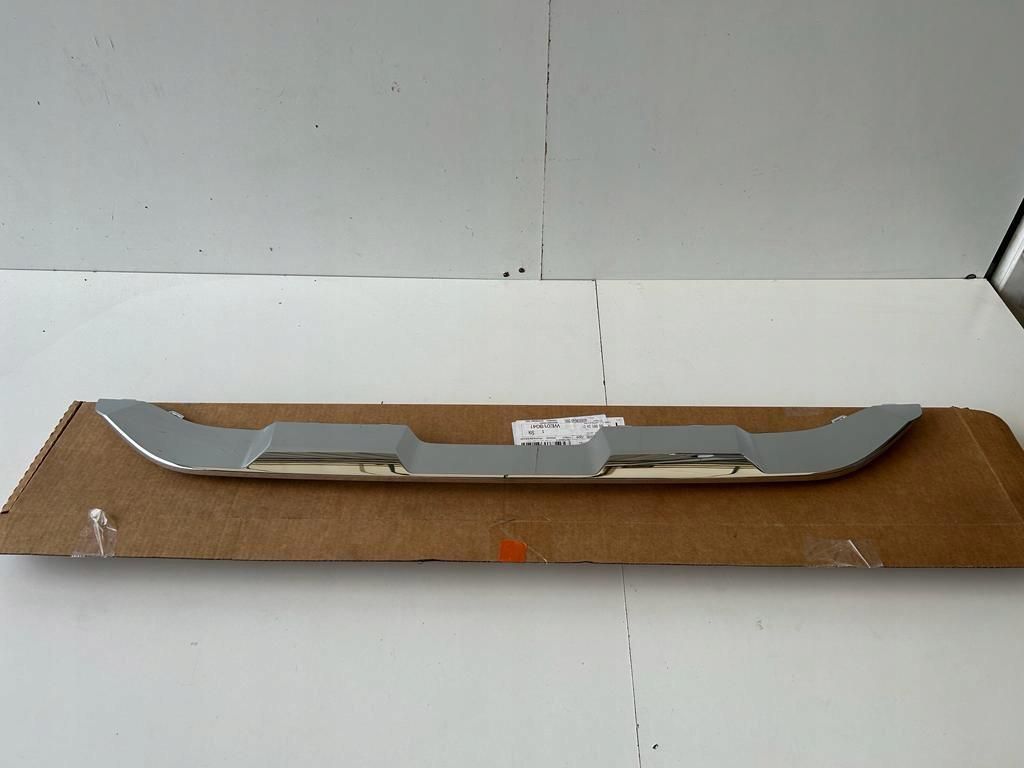 Zderzak do kupienia Mercedes Benz Gle Dokładka Chrom Zderzaka ...