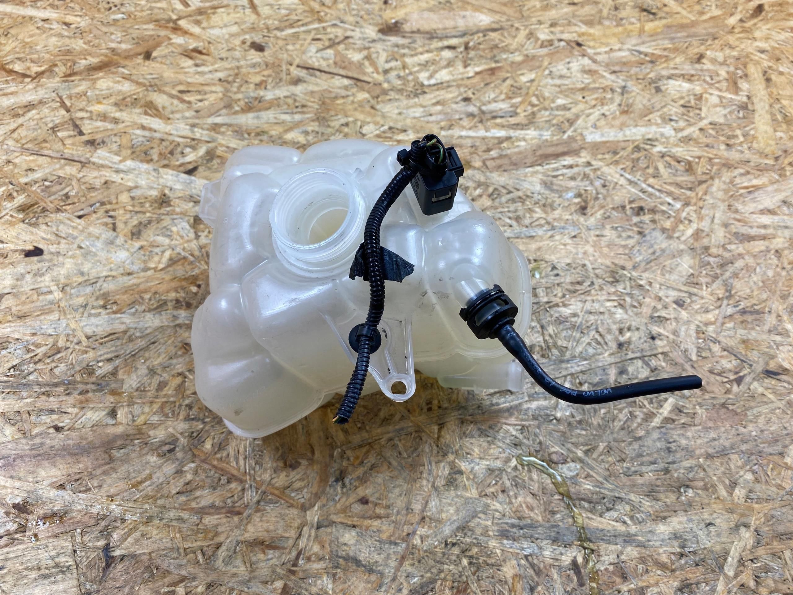 Volvo Volvo V90 S90 Zbiorniczek Wyrównawczy 31465682 - Opinie i ceny na ...