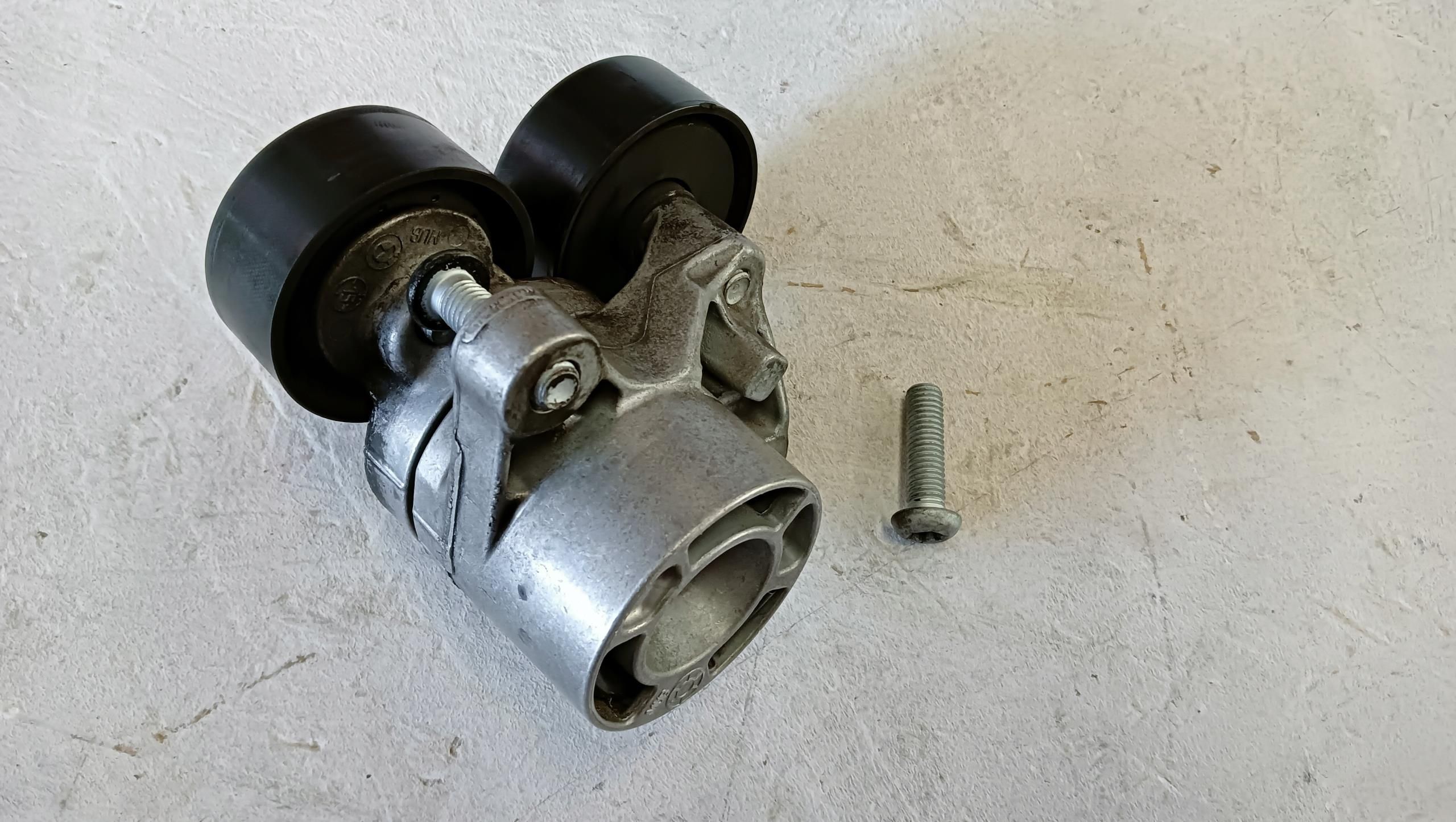 Mechanizm rozrządu Bmw Bmw F31 2 0D N47 Napinacz Paska 7810807 - Opinie ...