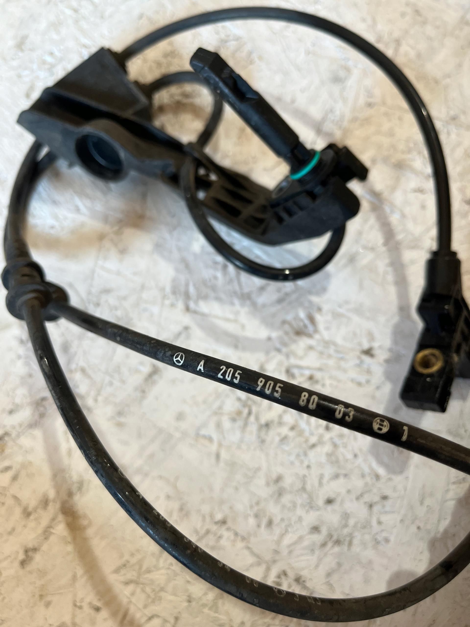 Mercedes Benz Czujnik Abs Mercedes W205 A2059058003 - Opinie i ceny na ...