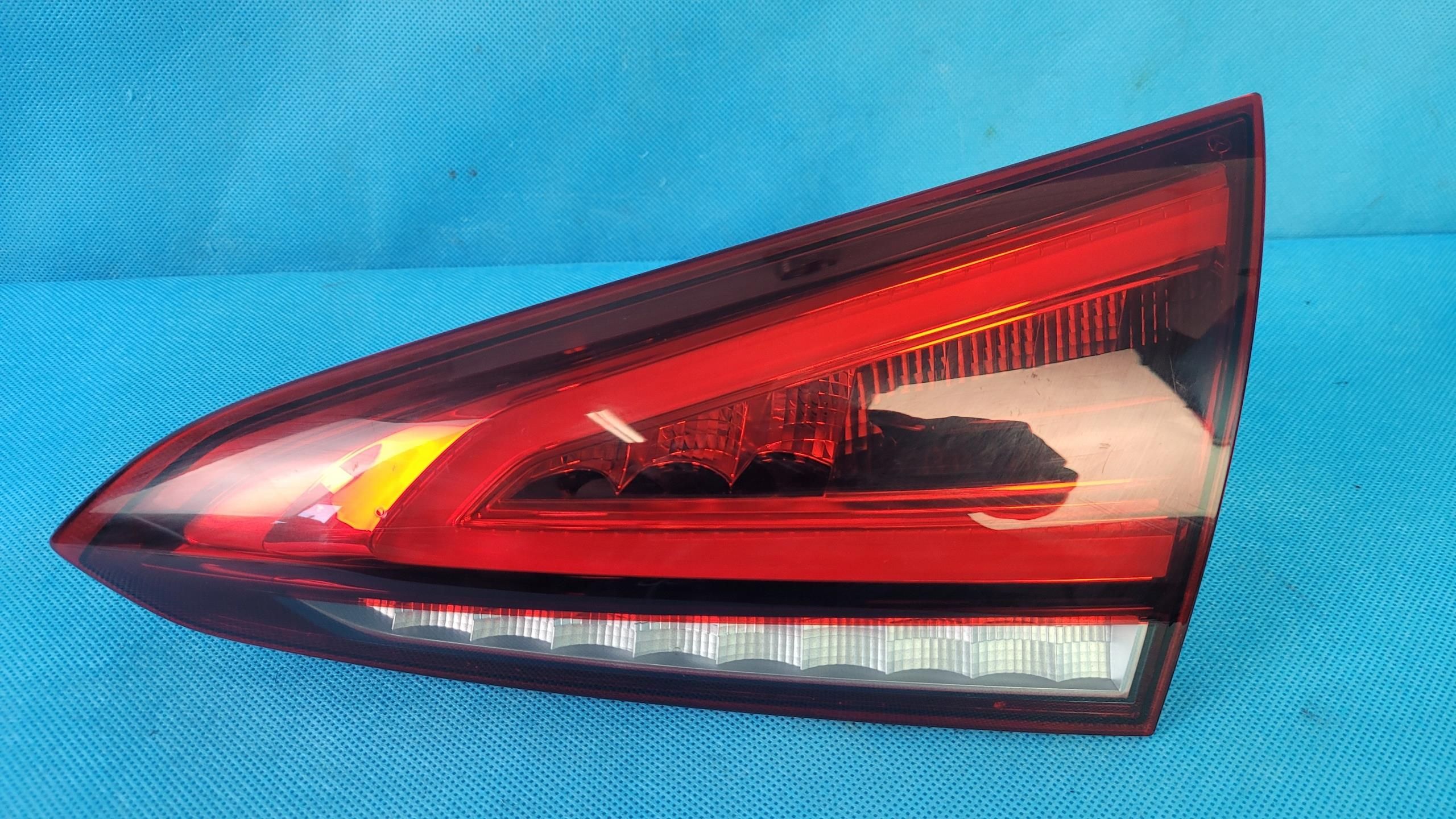 Lampa tylna Mercedes Benz W177 A200 20R Lampa Klapy Prawy Tył ...