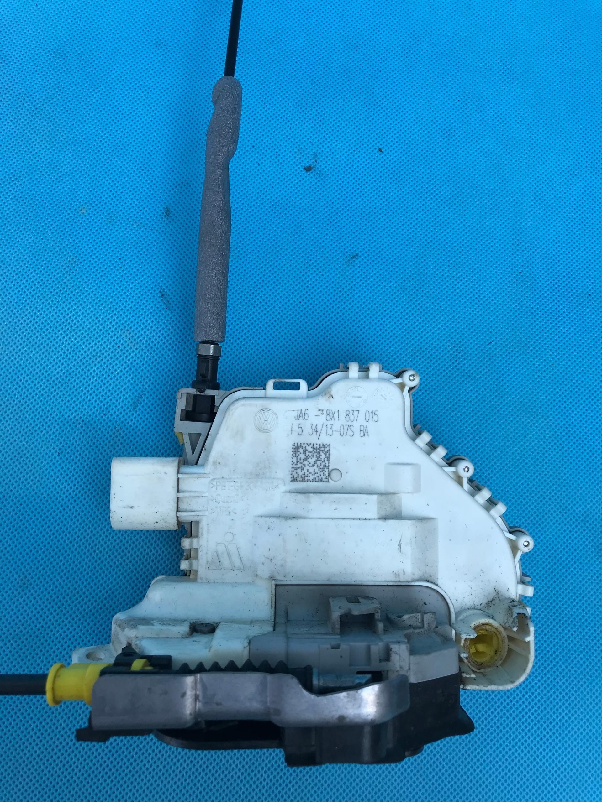 Audi Zamek Drzwi Lewy 8X1837015 Audi A1 S1 A3 A4 B9 - Opinie i ceny na ...