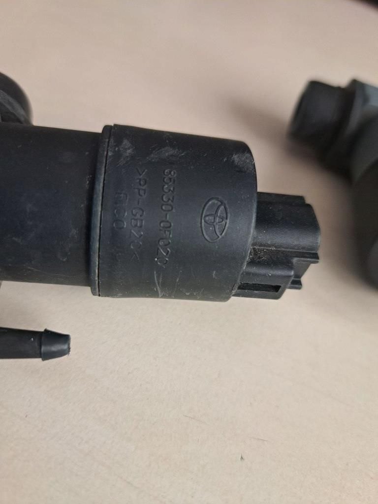 Toyota Oe 85330 0F020 Pompka Spryskiwacza - Opinie i ceny na Ceneo.pl
