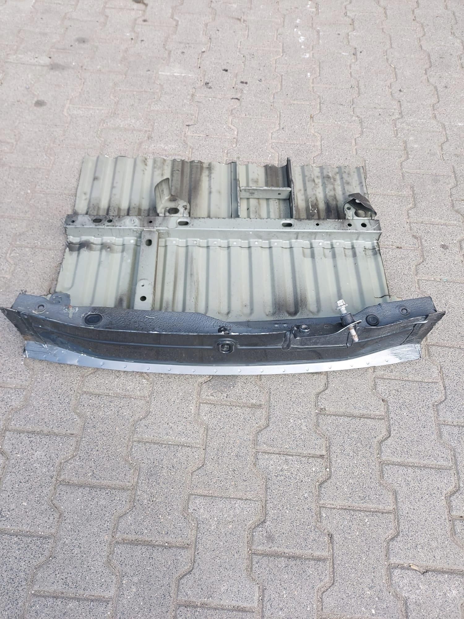 Volkswagen Oe Vw Caddy 2K5 Pas Tylny Tył Podłoga - Opinie i ceny na ...