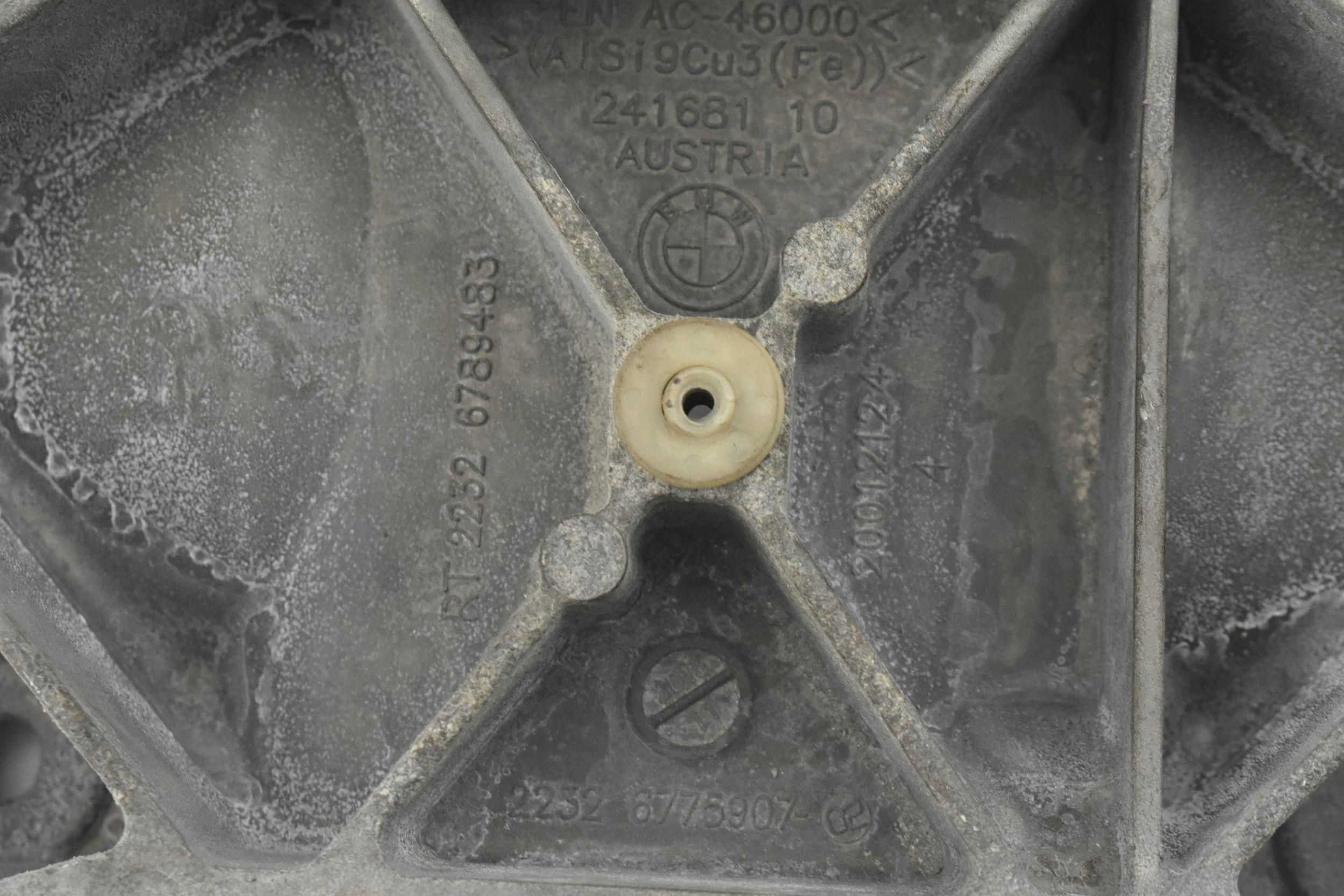 Bmw Oe Łapa Podpora Skrzyni Biegów 6775907 M5 F10 - Opinie i ceny na ...