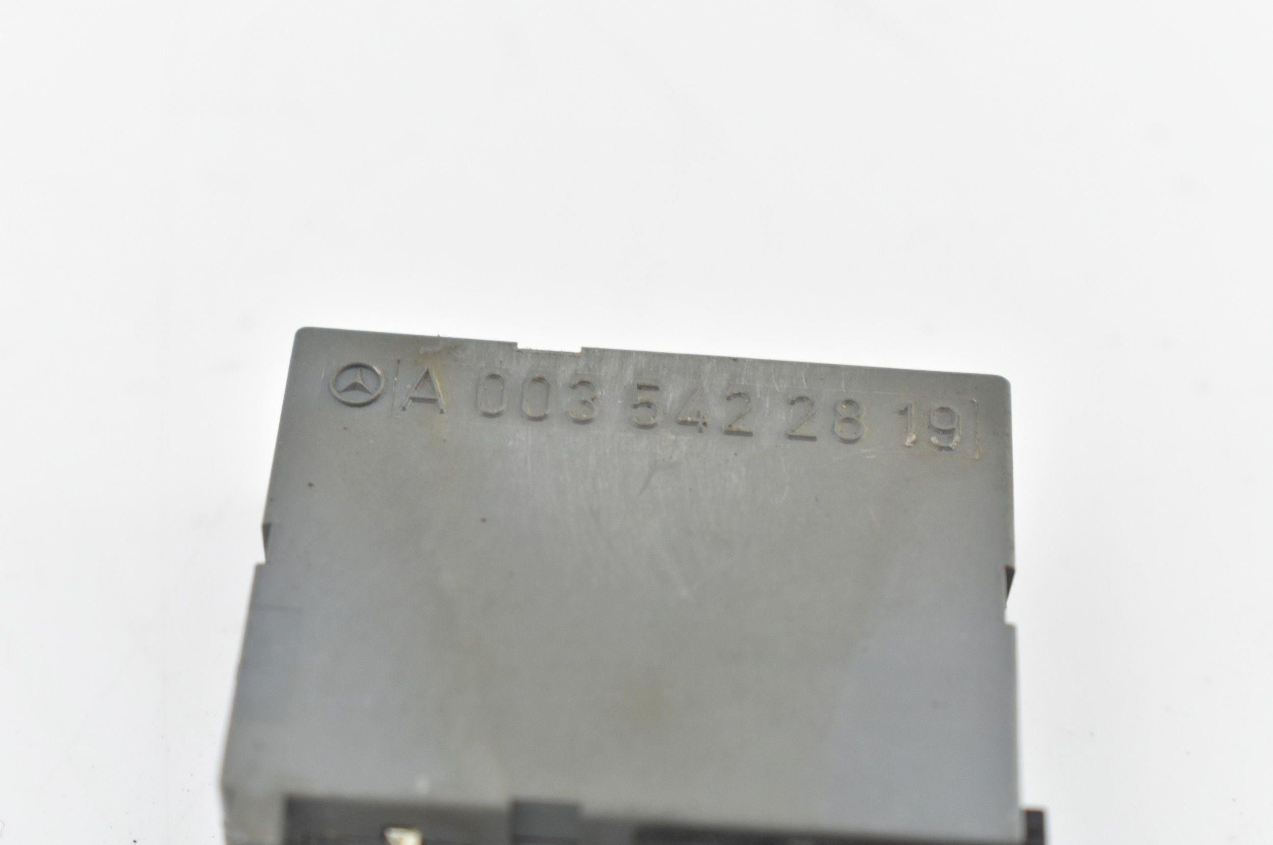 Mercedes Benz Oe Przekaźnik Moduł A0035422819 W176 - Opinie i ceny na ...