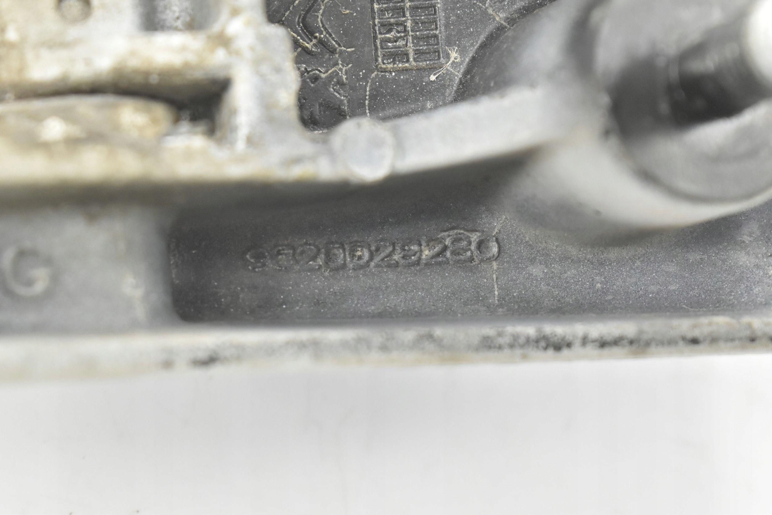 Zawias Peugeot Oe Zawiasy Lewych Drzwi Bagażnika Expert Jumpy Iii ...