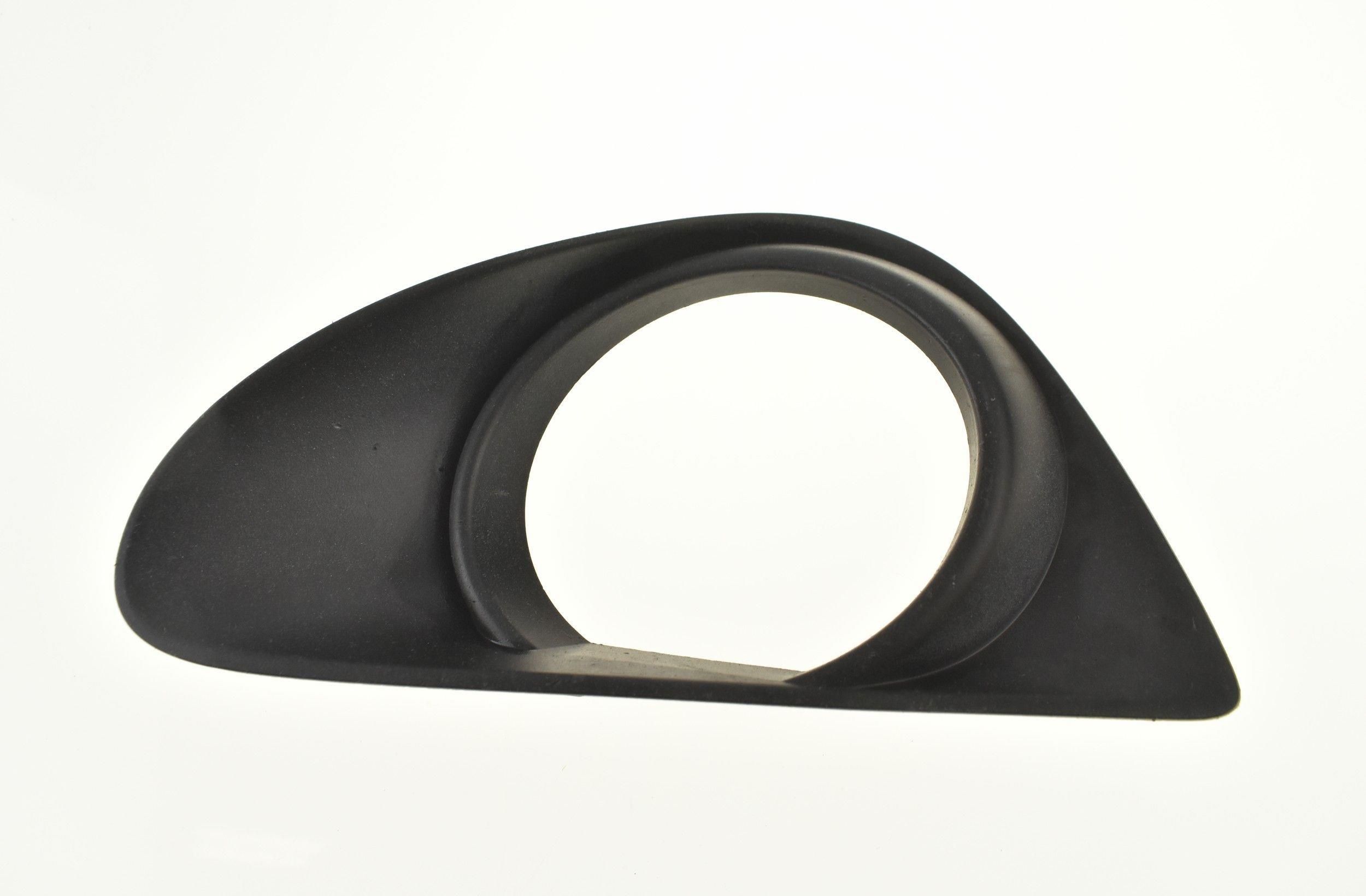 Toyota Oe Kratka Halogenu Prawa 81481 0D140 Yaris Iii 11 14R - Opinie i ...