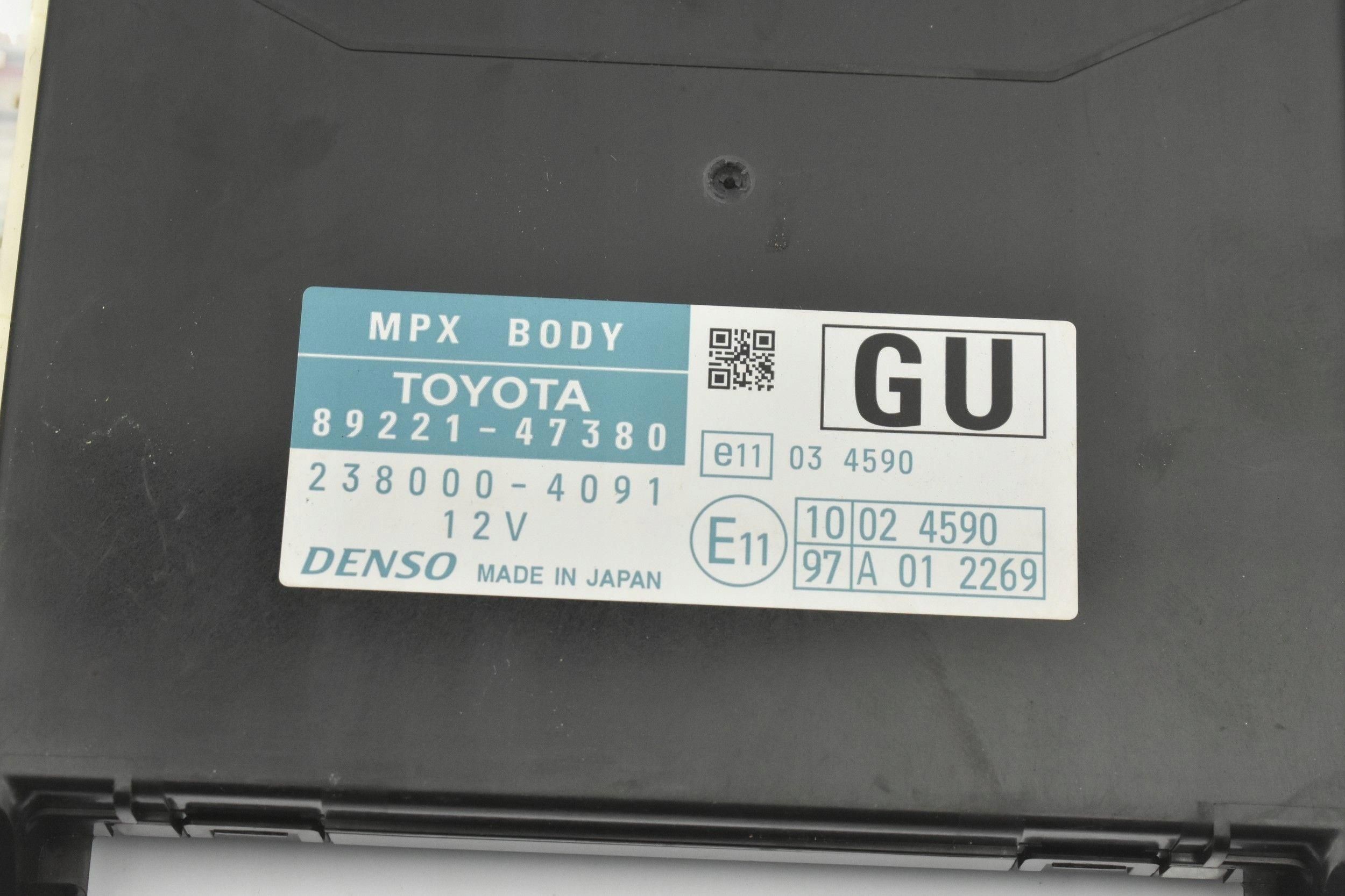 Wyposażenie elektryczne Toyota Oe Moduł Sterownik 89221 47380 Prius Iii ...