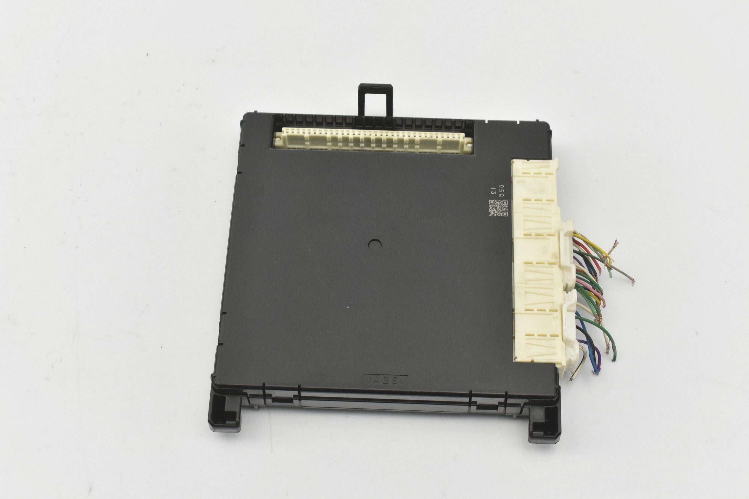 Wyposażenie elektryczne Toyota Oe Moduł Sterownik 89221 47380 Prius Iii ...