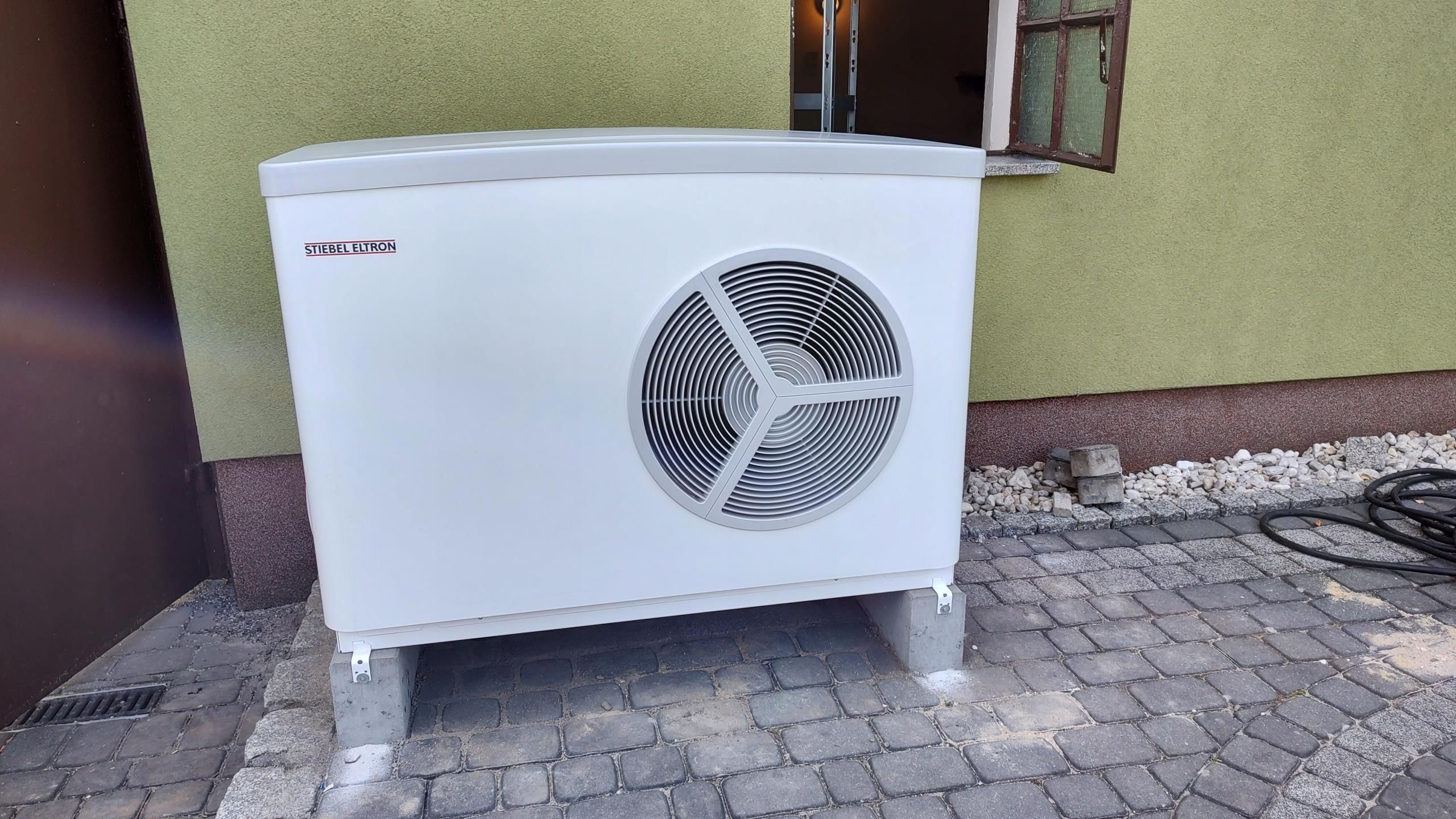 Pompa ciepła Stiebel Eltron 7Premium Zestaw Montaż 20266805 - Opinie i ceny na Ceneo.pl