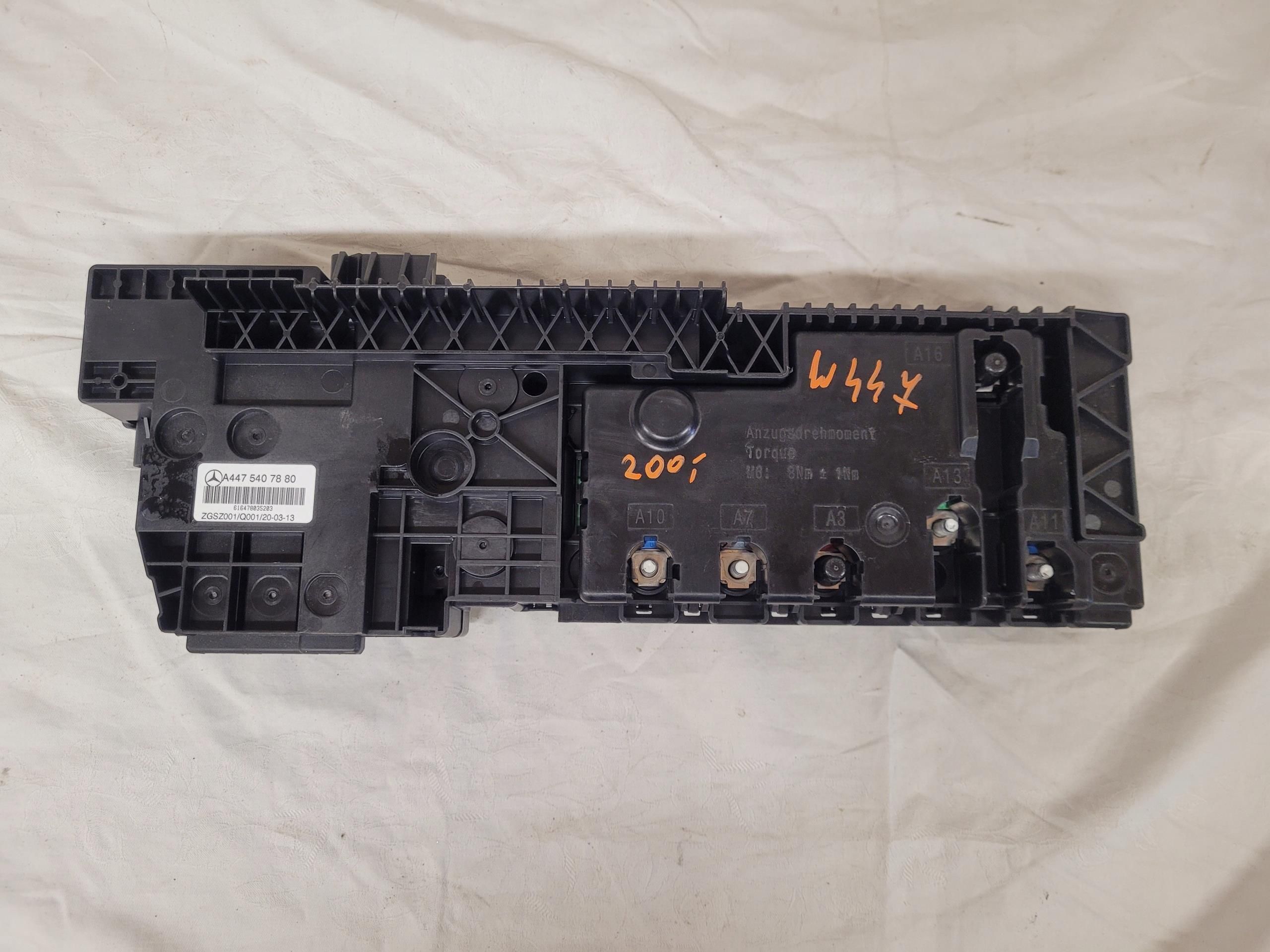 Mercedes Benz W447 Skrzynka Bezpieczników A4475407880 - Opinie i ceny ...