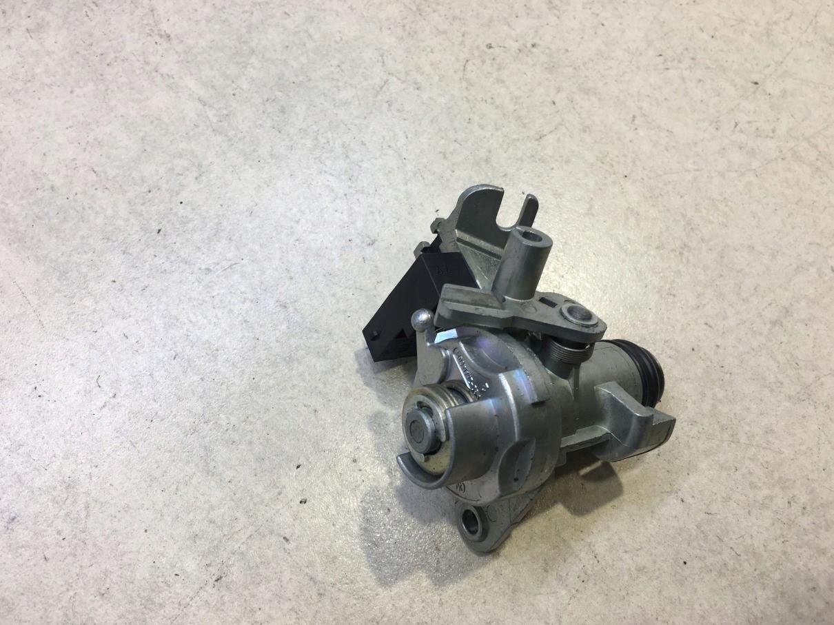 Audi Wkład Zamka Klapy Audi A6 C6 3 2 V6 Fsi 8E0827573 - Opinie i ceny ...