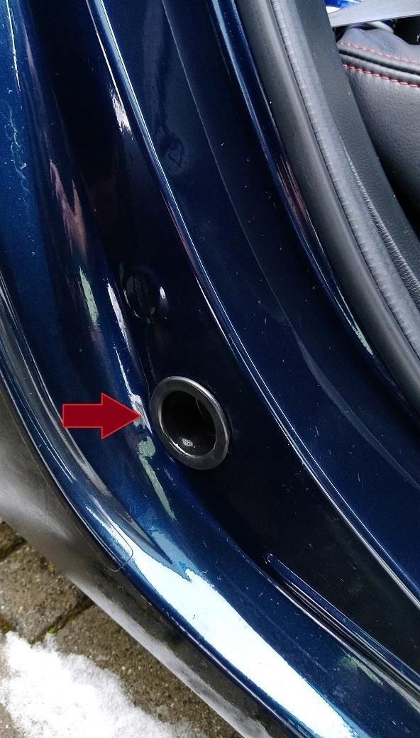 Listwa boczna Mazda Zaślepka Korek Progu Pod Drzwi Tył 3 Bm/Bn 6 Gj/Gl ...