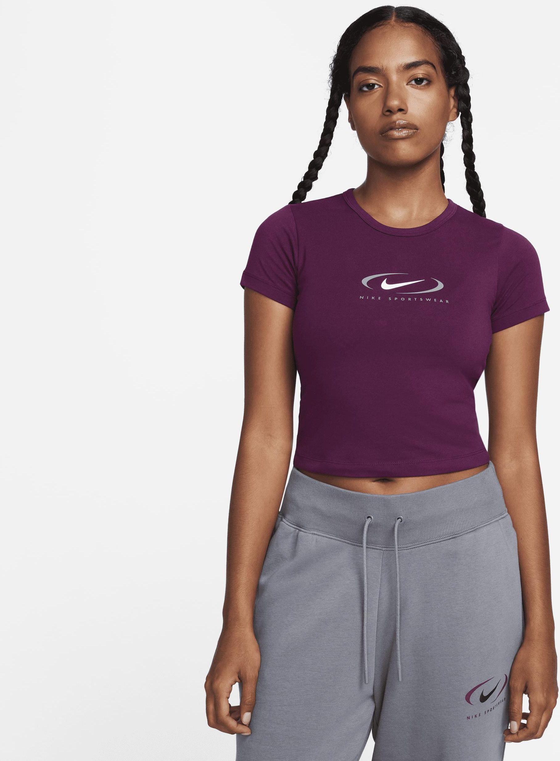 Damski T-shirt o skróconym kroju z grafiką Nike Sportswear - Czerwony ...