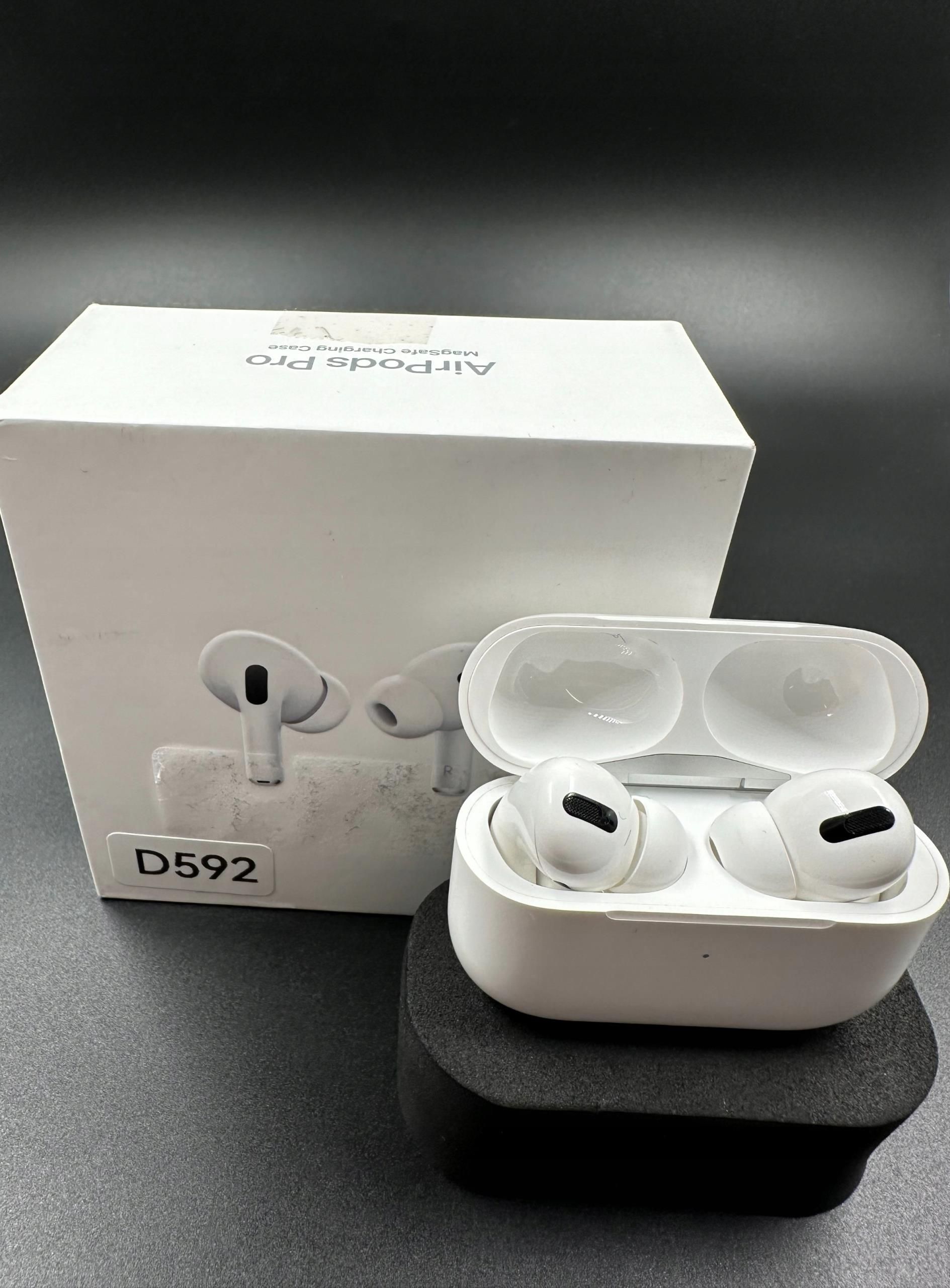 Słuchawki Apple AirPods Pro 1 Biały - Opinie i ceny na Ceneo.pl