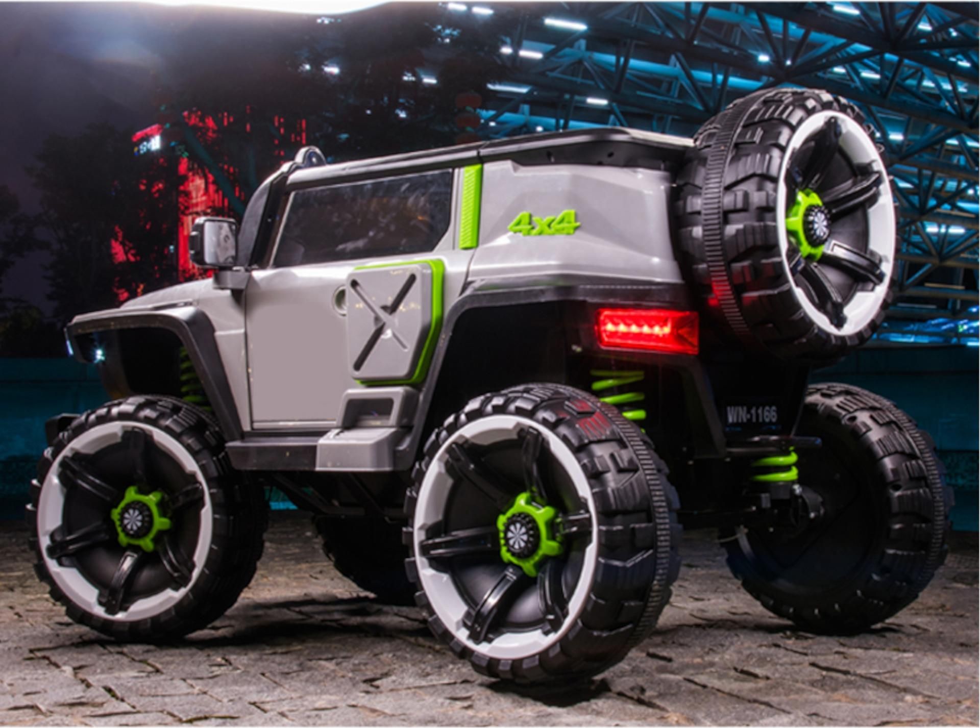AUTO NA AKUMULATOR 100KG PILOT SKÓRA 4x4 ŚWIATŁA 2 OSOBOWE 4 SILNIKI ...