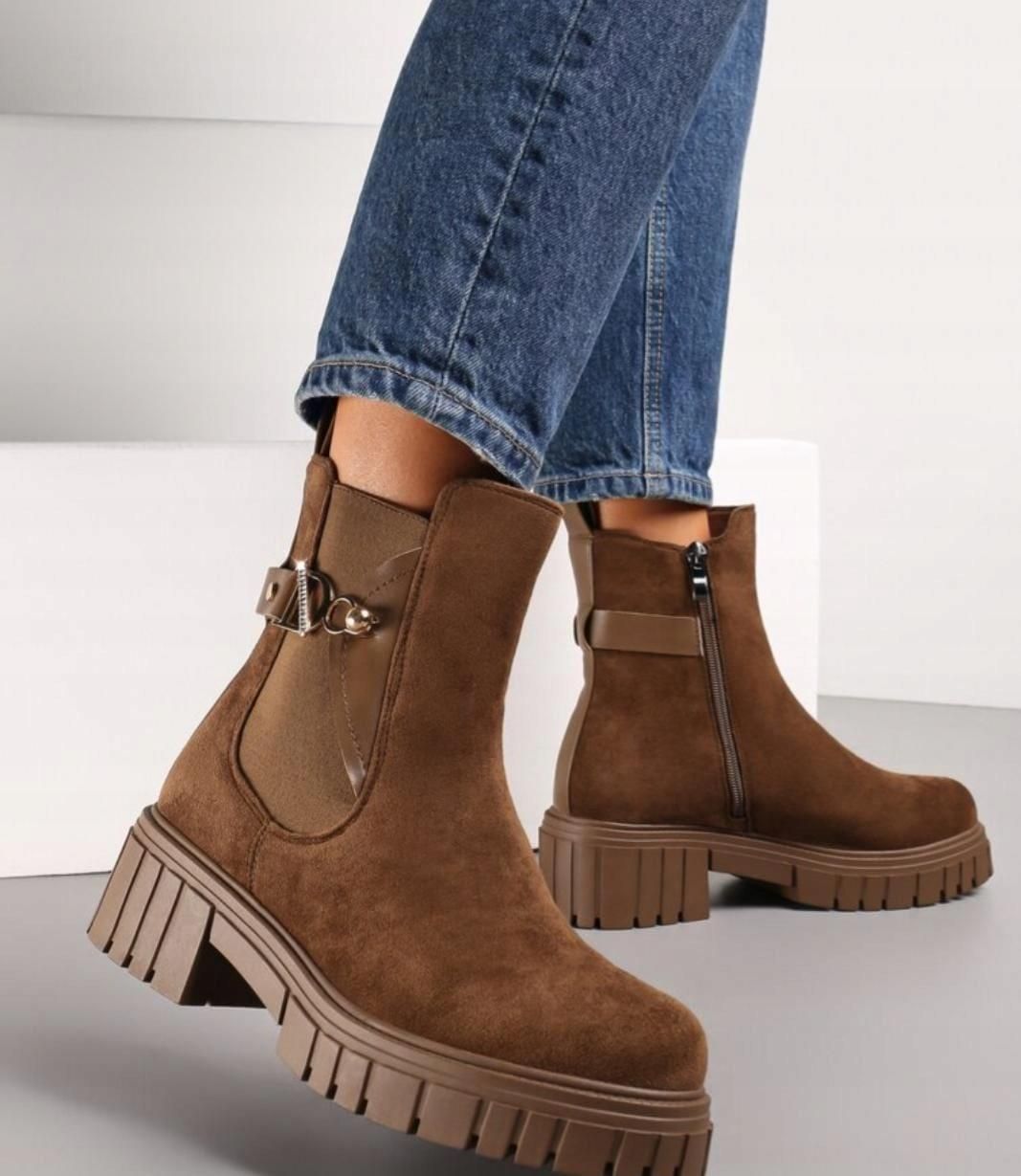 Brązowe botki ocieplane na grubej podeszwie ekozamsz r. 38 - Ceny i ...