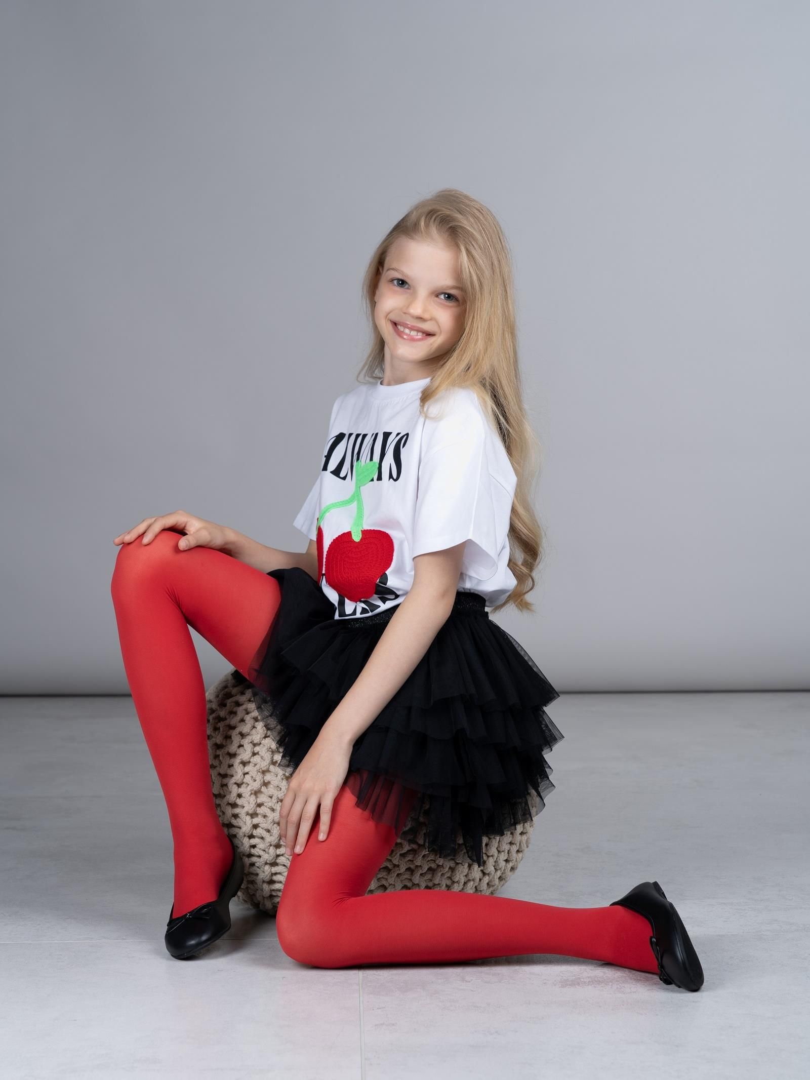 Rajstopy dziecięce NOVITI RM001-G-07 140-146 Czerwone (5905204300251) - Ceny i opinie - Ceneo.pl