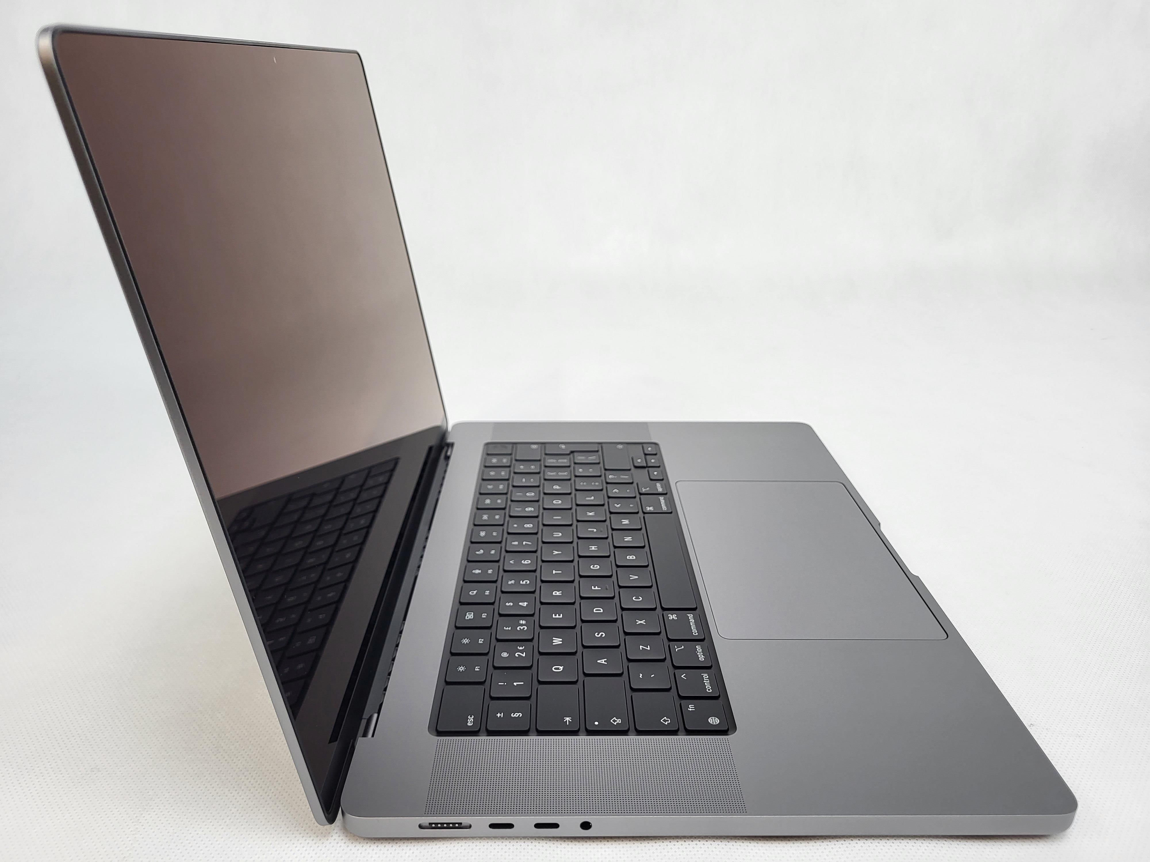 Sprzęt komputerowy outlet Produkt z Outletu: Laptop Apple MacBook Pro ...