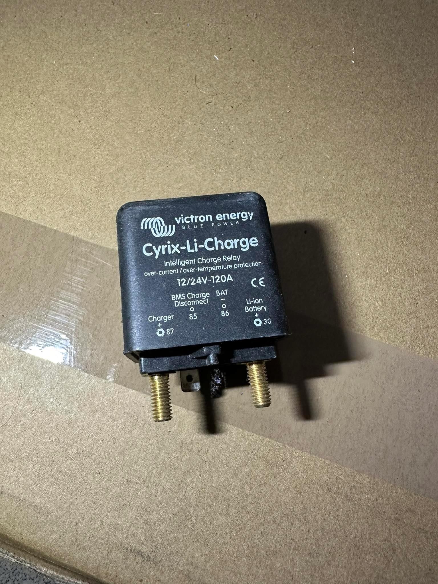 Victron Energy Cyrix Li Charge 12 24 120 Cyr010120430 - Opinie i ceny ...