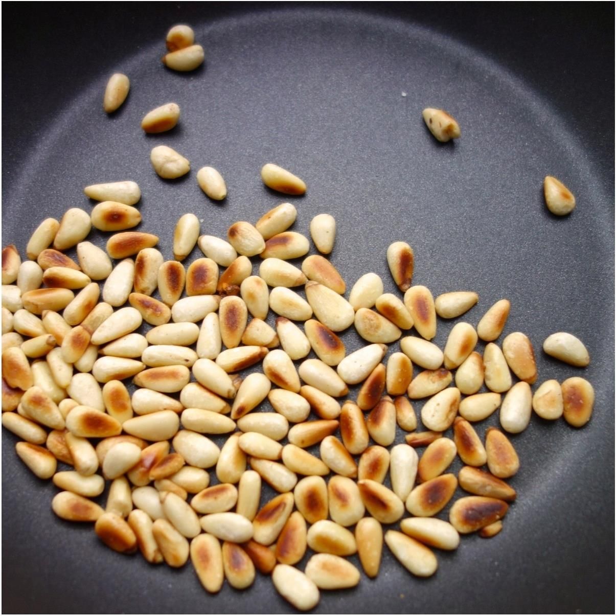 Hifood Orzeszki Pinii Piniowe 500g 100% Premium - Ceny i opinie - Ceneo.pl