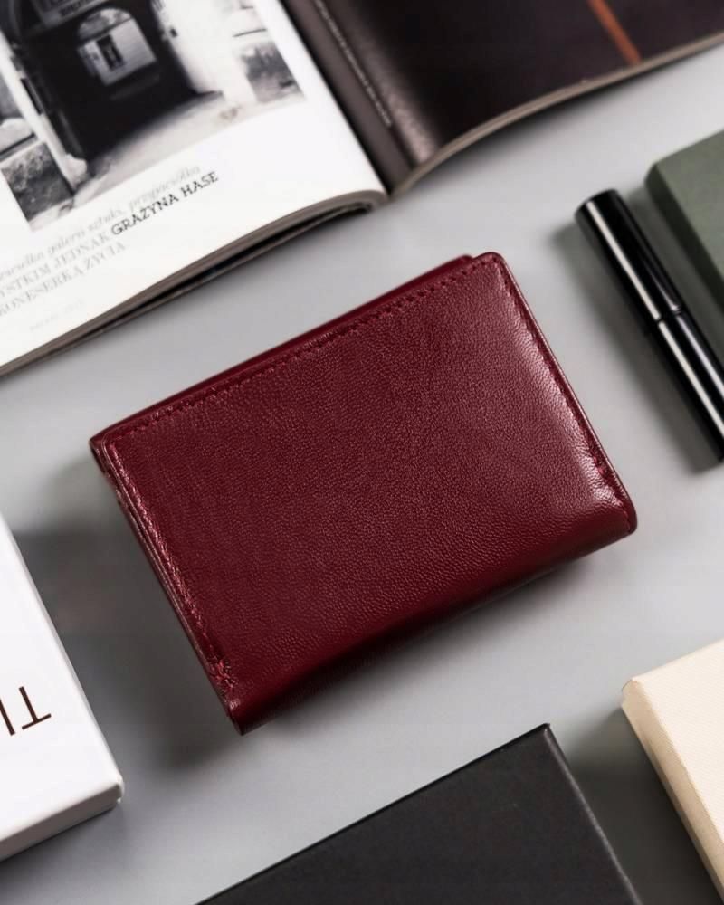 Mały, skórzany portfel damski na zatrzask - Peterson - Ceny i opinie ...