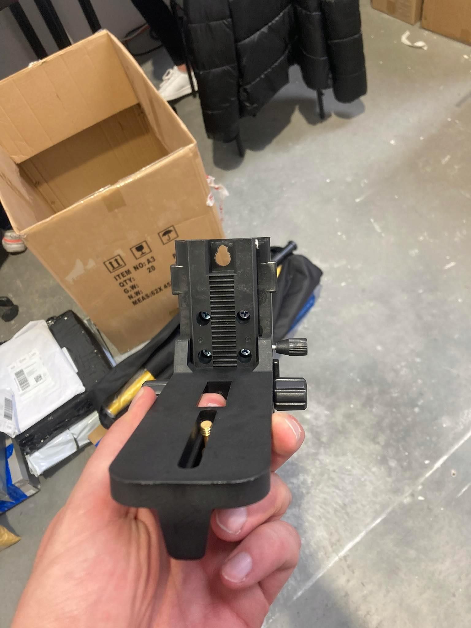 WINDA DO POZIOMICY LASEROWEJ TYCZKI STATYWYU GWINT 1/4 ORAZ 5/4 ...