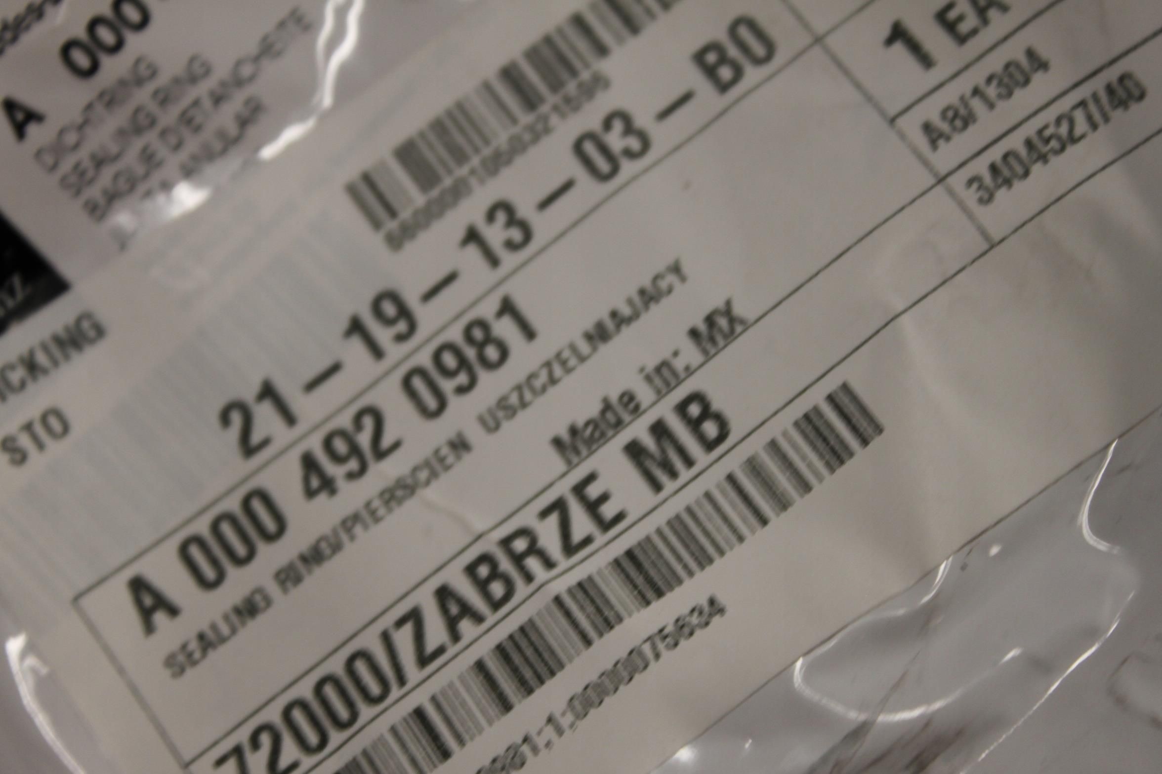 Mercedes-Benz W212 C207 W220 W221 Pierscien Katalizator A0004920981 ...