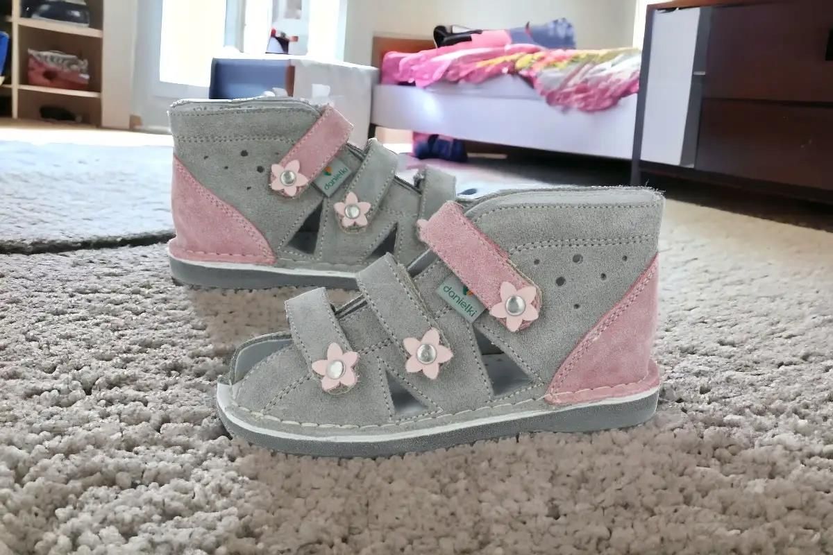 Danielki profilaktyczne buty S124 skórzane kapcie do przedszkola R22 ...