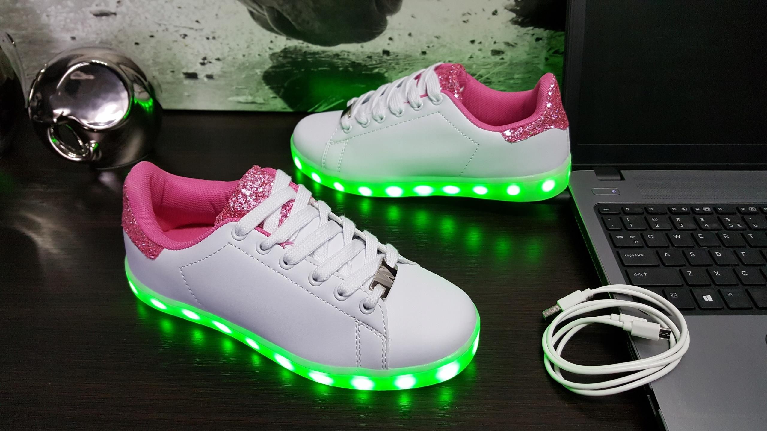 Buty Led Świecące Adidasy Sportowe Białe Ładowane Usb 41 - Ceny i ...