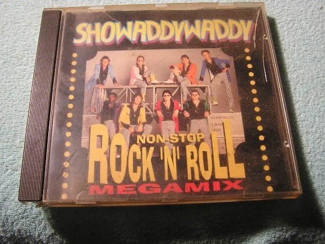 Płyta kompaktowa Showaddywaddy - Non Stop Rock N Roll Megamix (CD ...